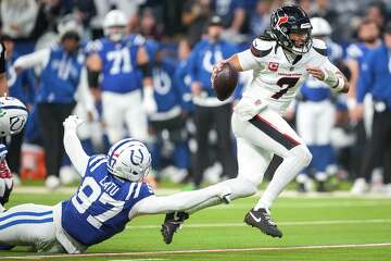 Texans' calls vs. Colts: Ref explains pass interference, extra point
