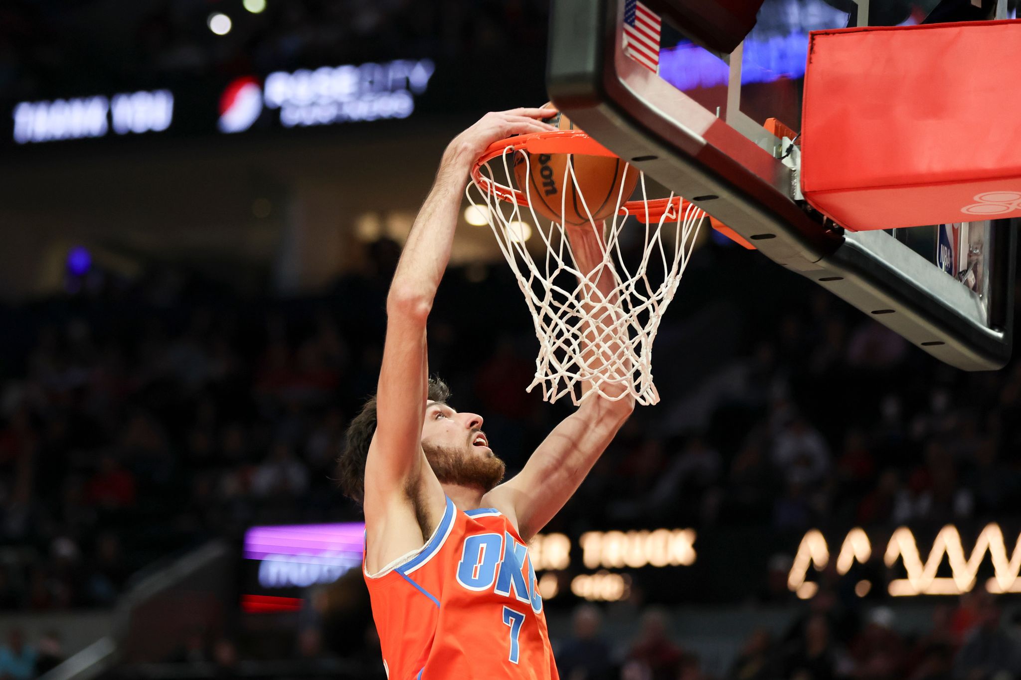 Gilgeous-Alexander scores 26, Thunder hold on to beat Trail Blazers 123-115
