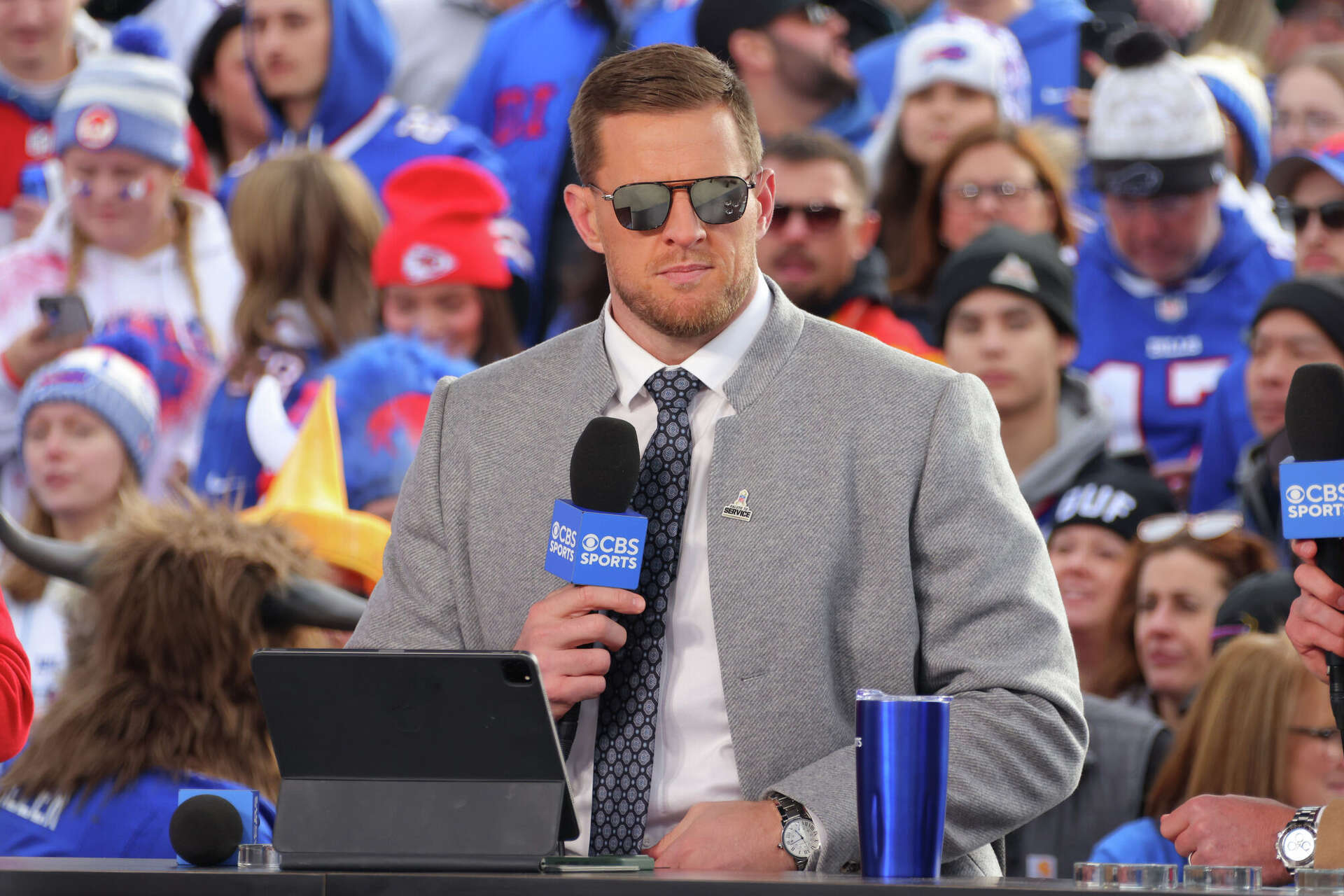 J.J. Watt earns praise from Colts fans for fair broadcast