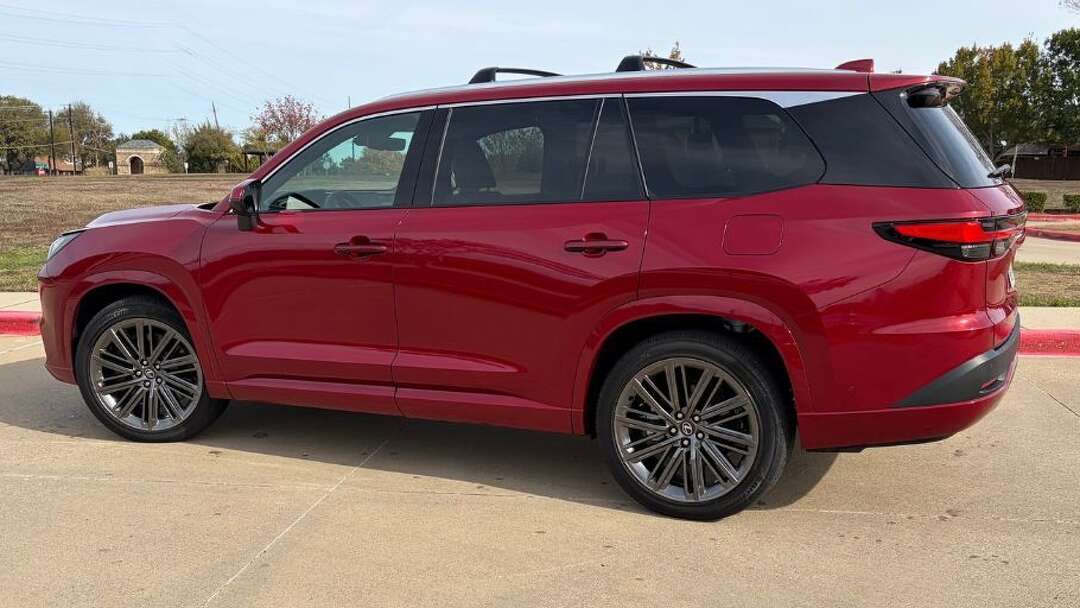 2026 Lexus TX 550h+ AWD Plug-In Hybrid Review