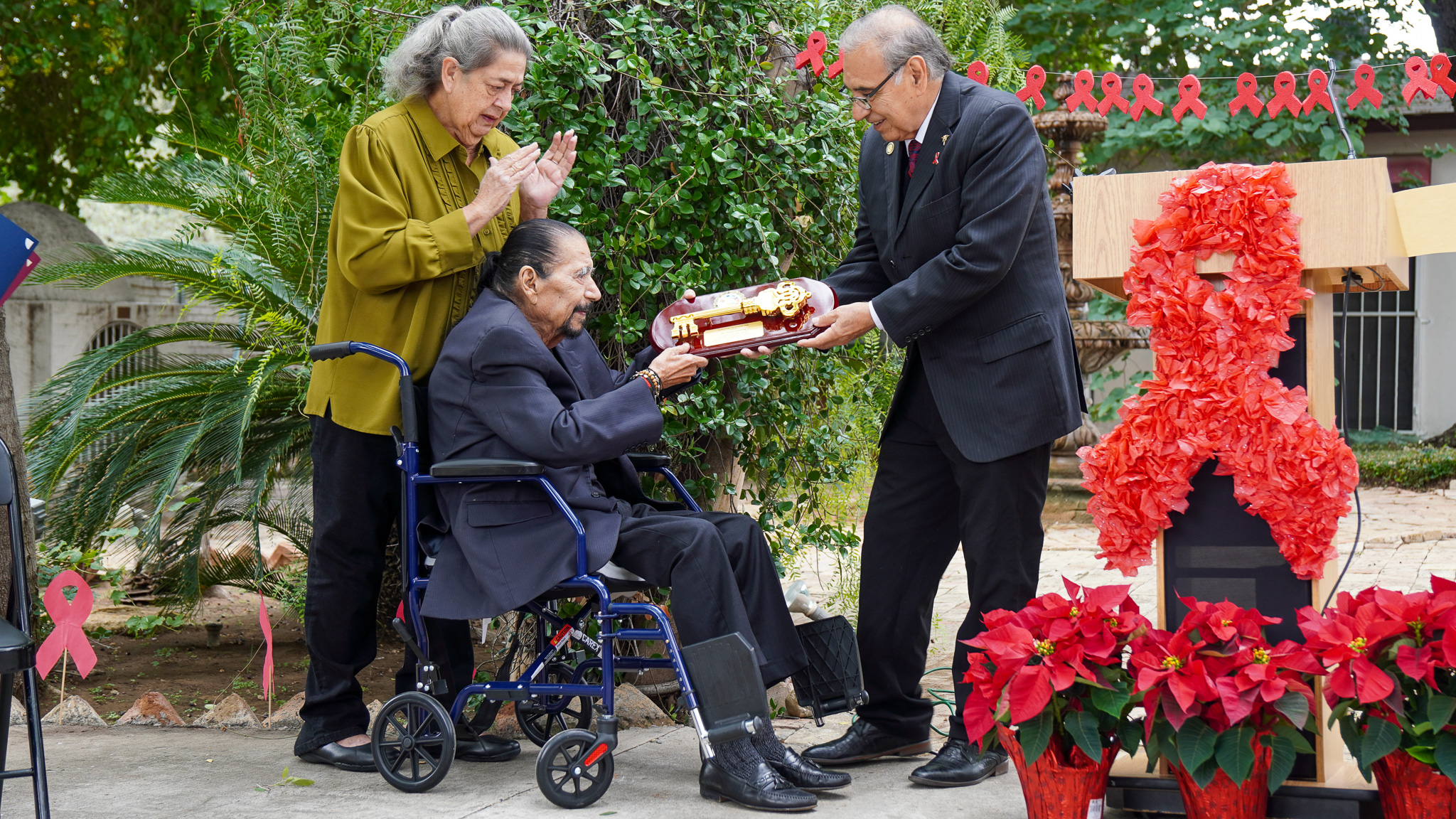 Laredo's Dr. Henry Carranza receives Key to the City