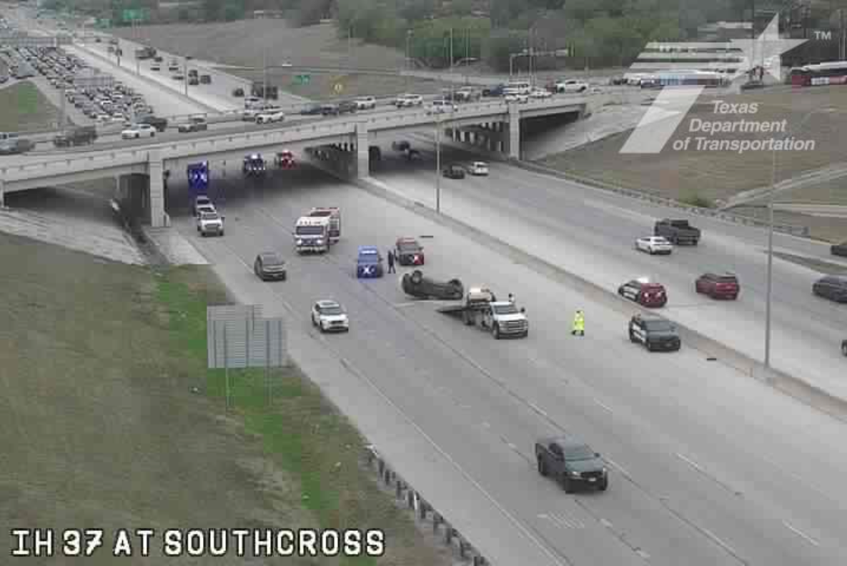 Major San Antonio highway halted after rollover crash