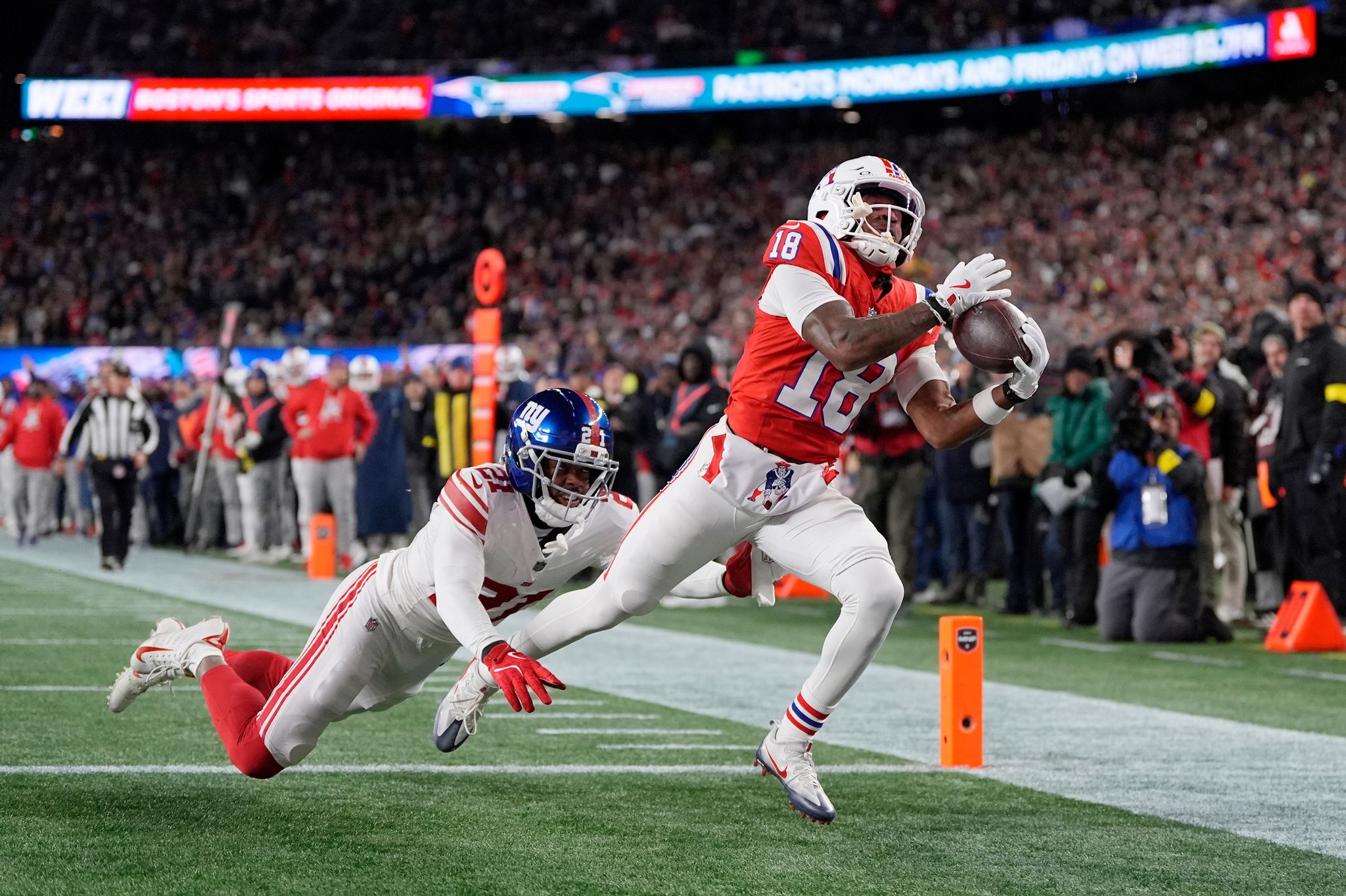 Drake Maye passes for 2 TDs, Patriots become 1st team to 11 wins ...