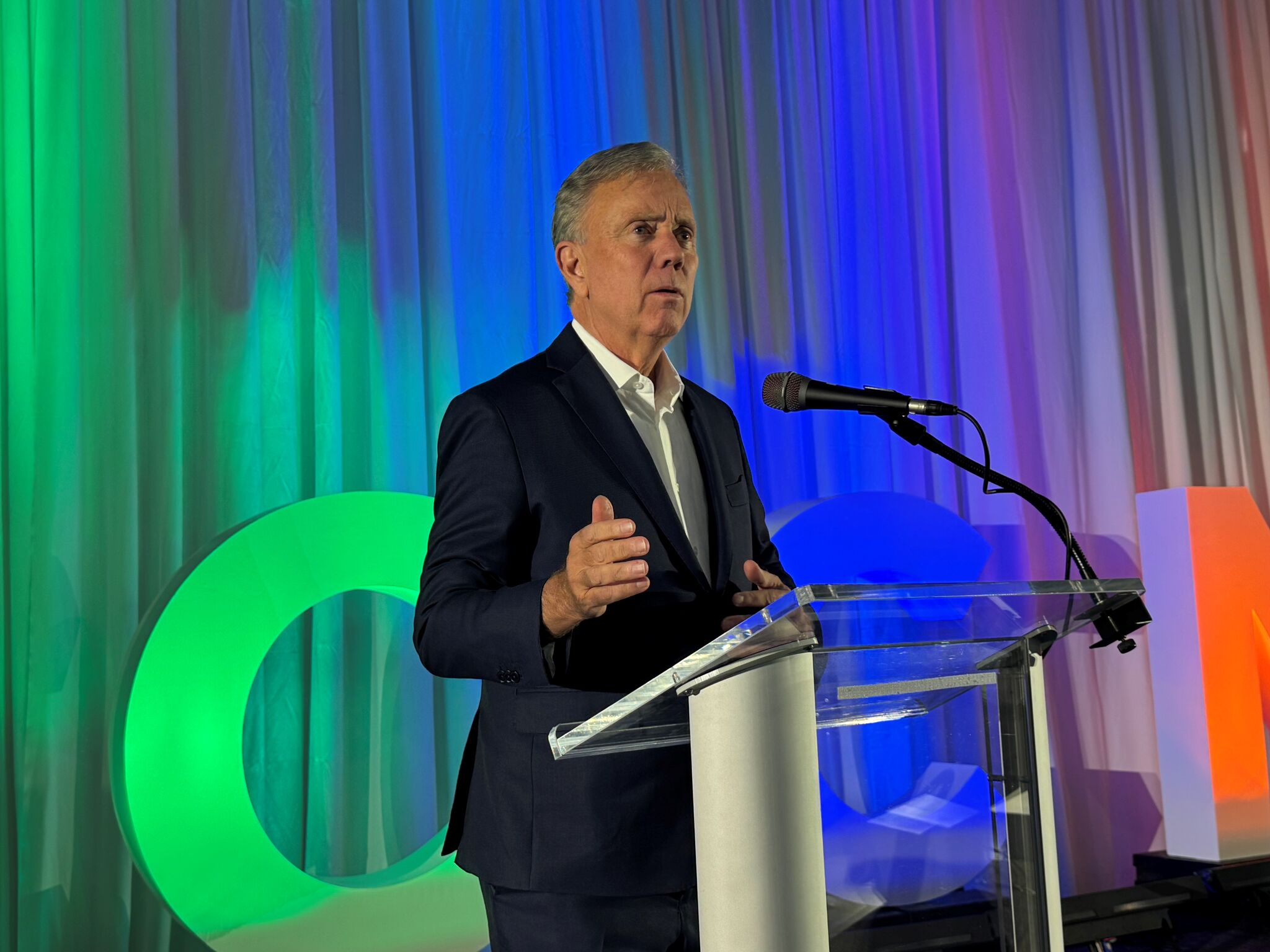 Baker-Mazara has 25 points and No. 24 USC downs Oregon 82-77