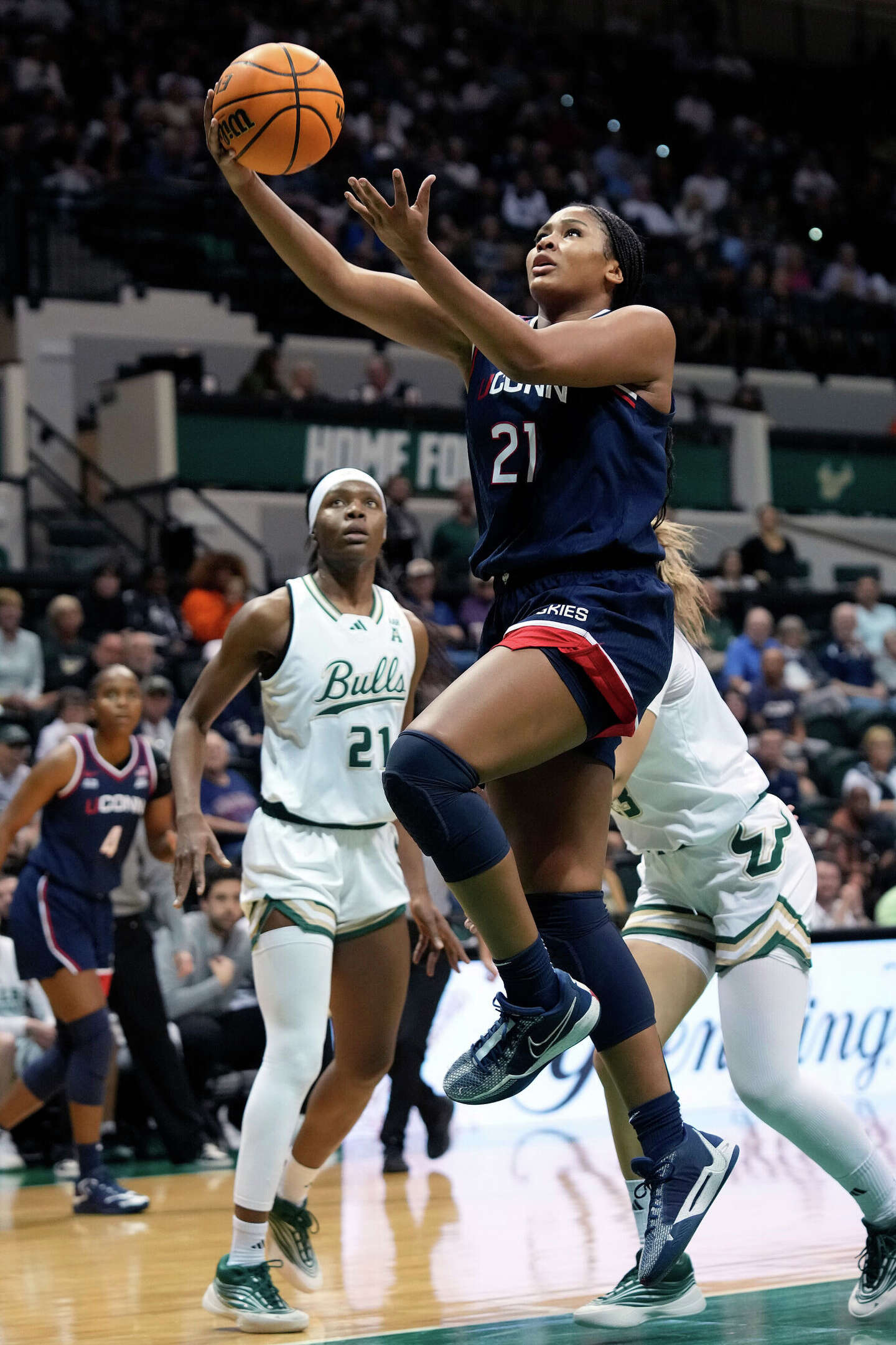 UConn women's basketball rolls past South Florida