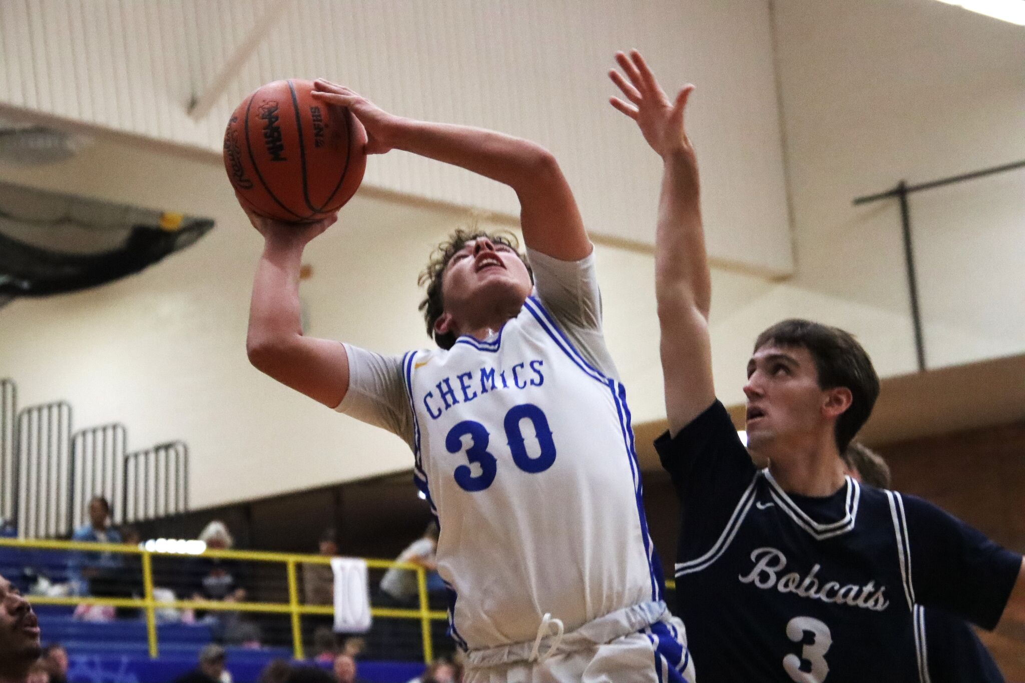 Midland boys drop season opener to John Glenn