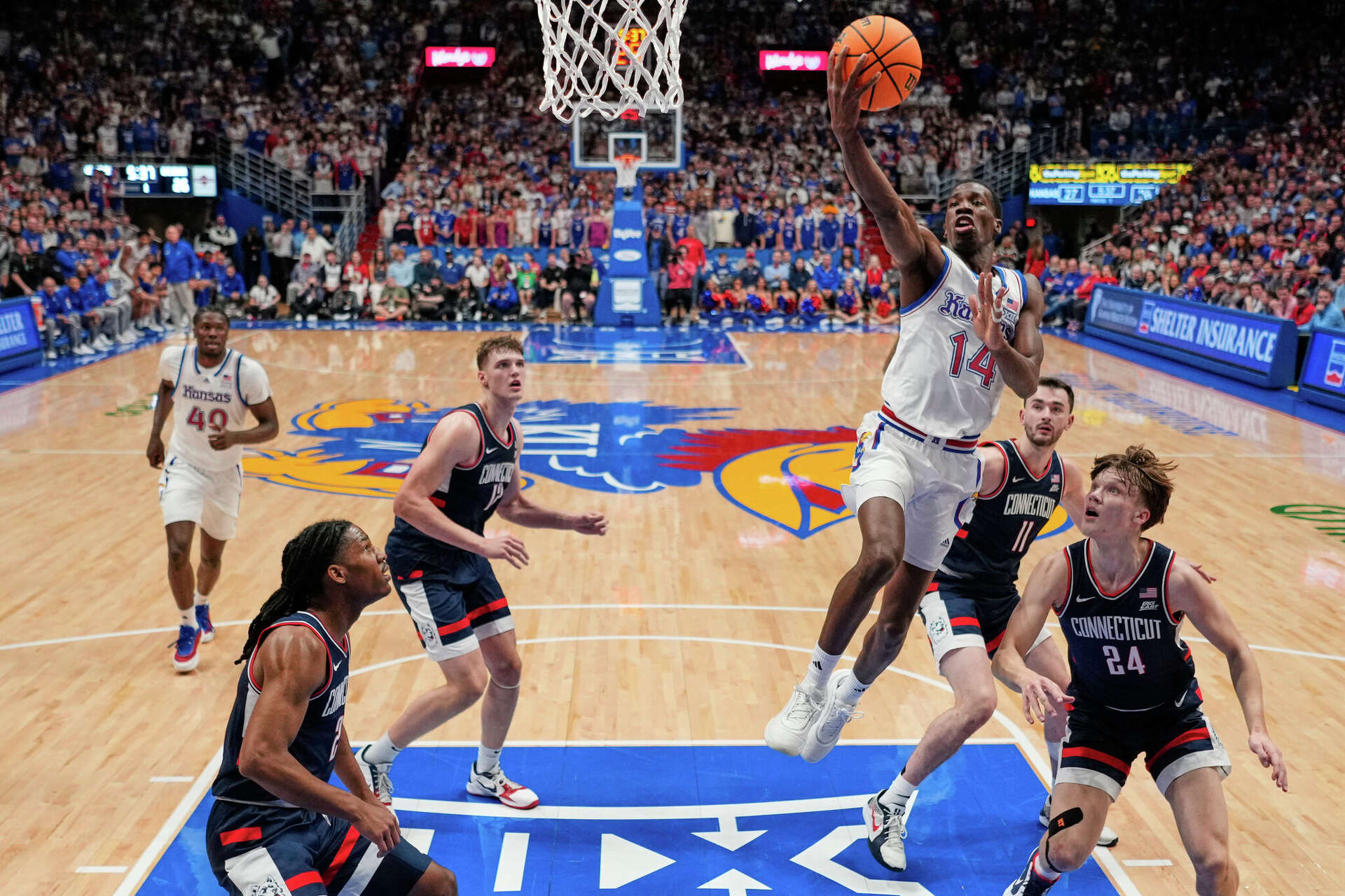 UConn men's freshmen lead Huskies to first-ever win over Kansas