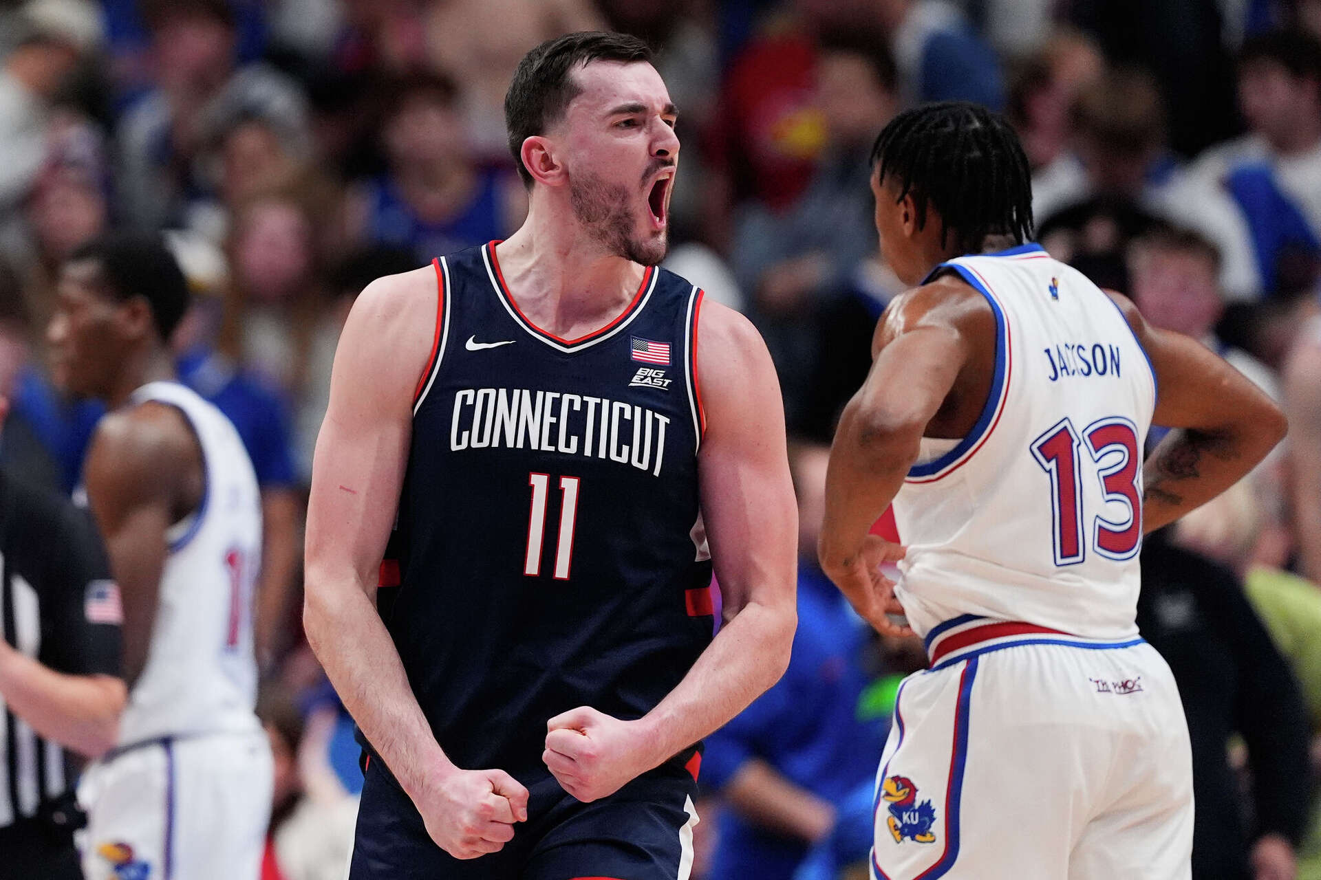 Recap: UConn defeats Kansas in top-25 showdown at Allen Fieldhouse