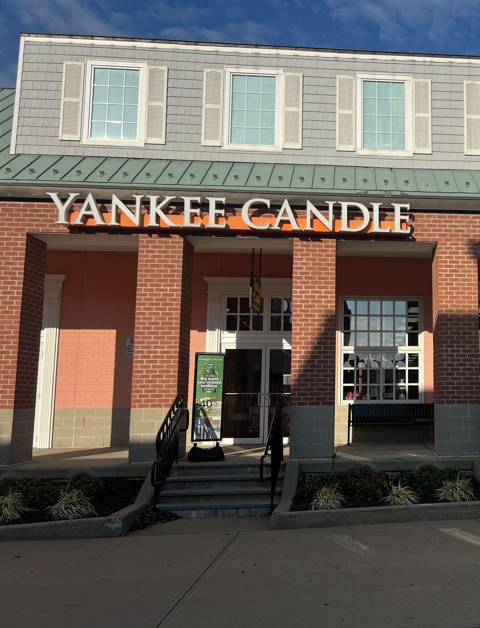 Arkansas attorney general says pardoned nursing home operator should ...