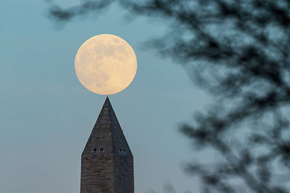 December cold moon supermoon: See it in Texas Thursday