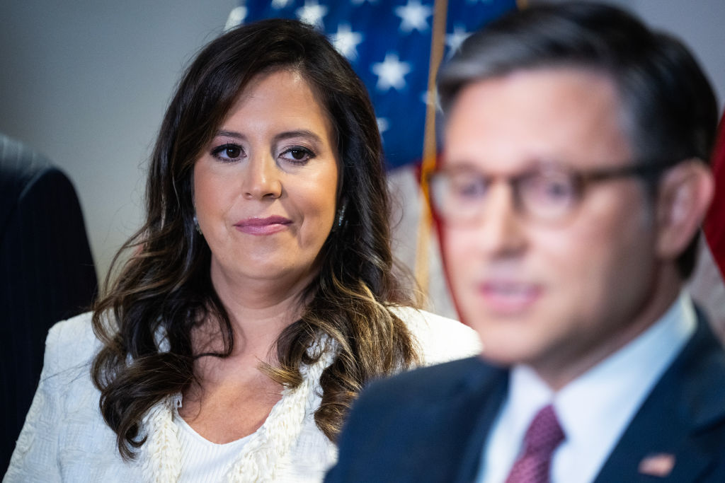 Kagiyama uses mistake by Malinin to lead short program at Grand Prix Final