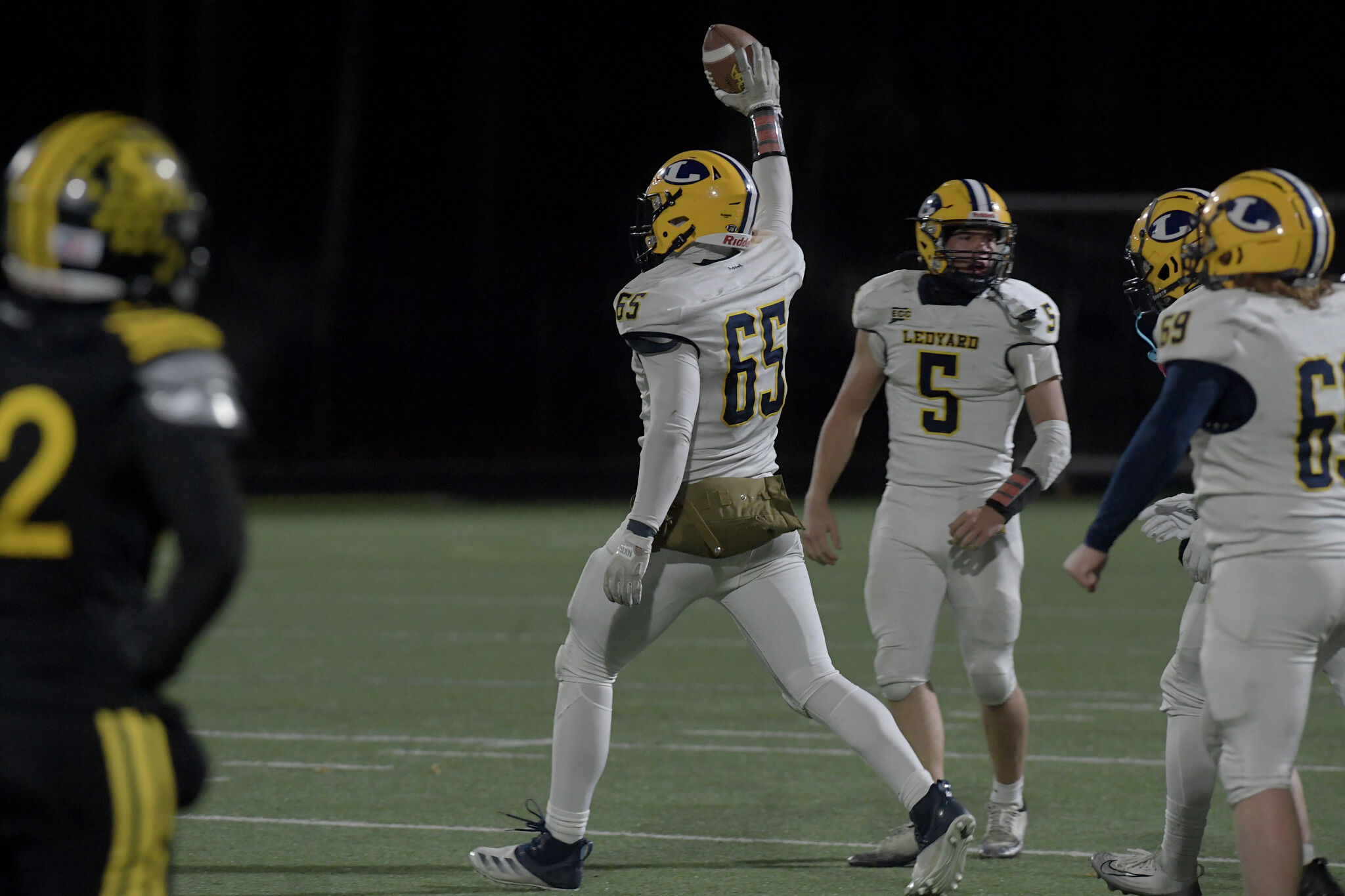 Several CIAC football semifinals moving to early kickoffs on Monday