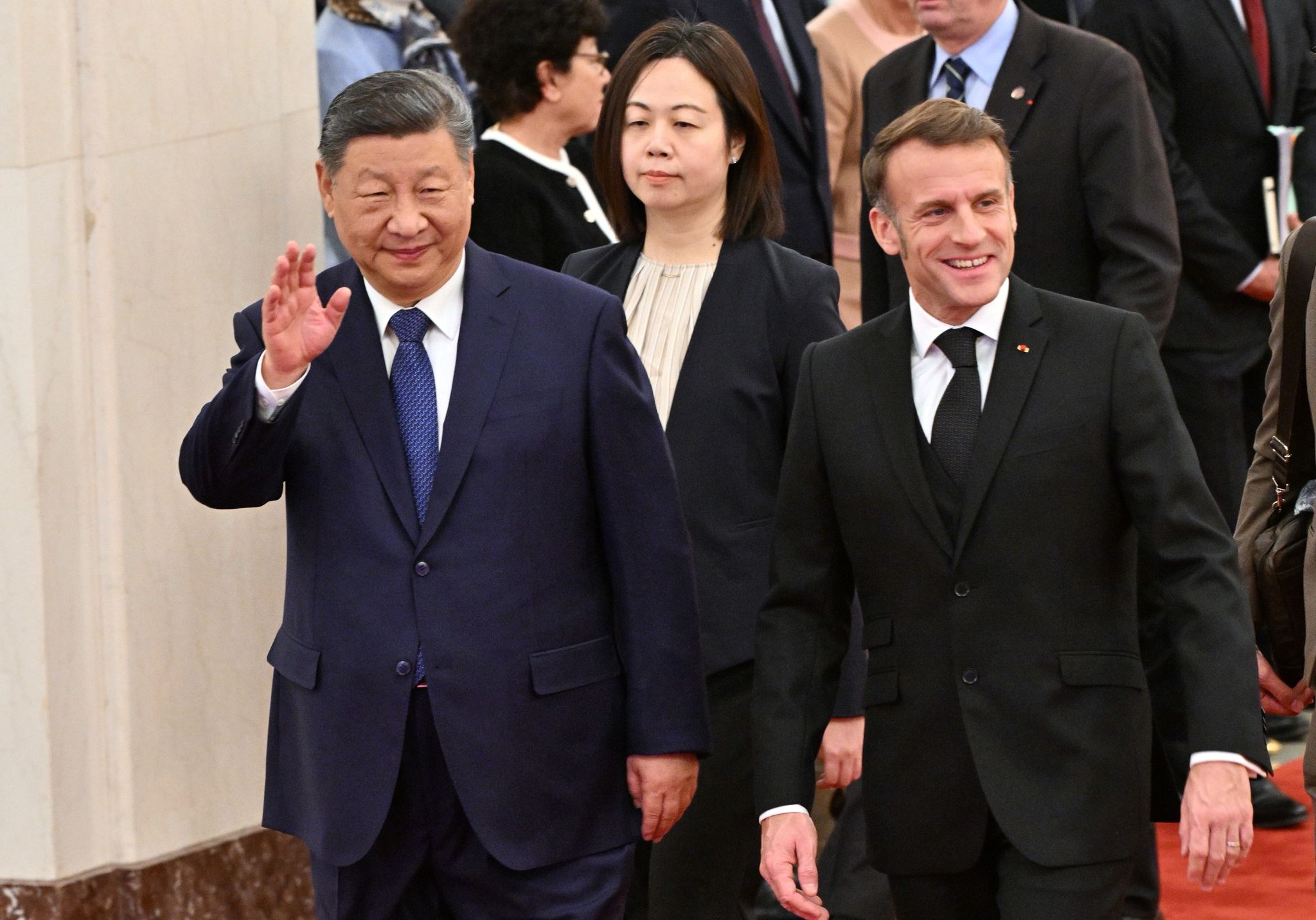 China's Xi and France's Macron pledge cooperation on global crises and ...