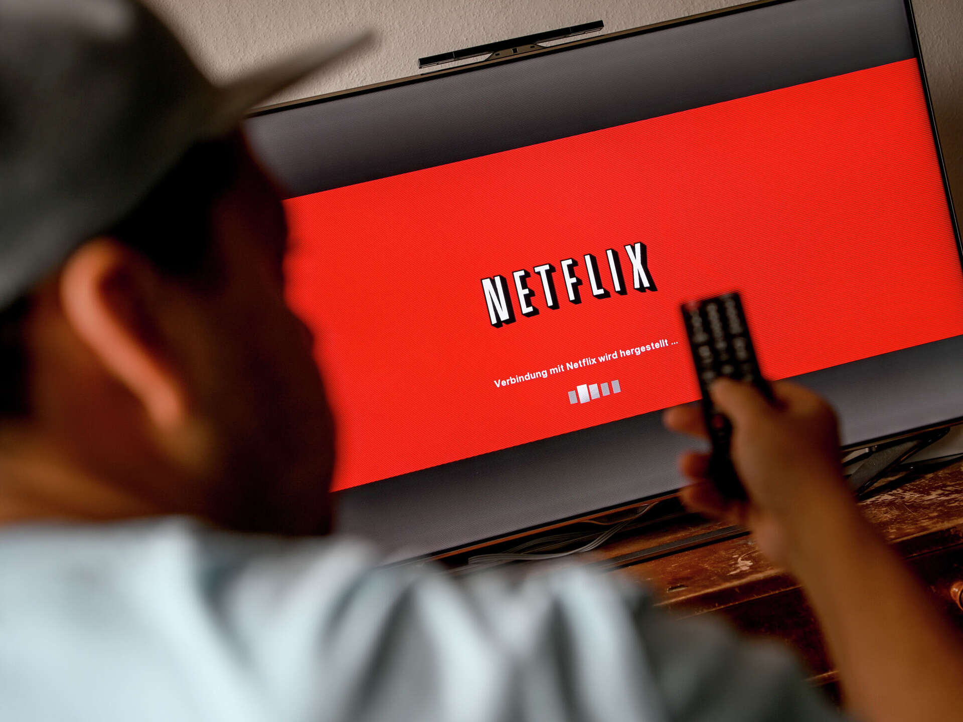Netflix quietly does away with easiest way to watch TV in a hotel room