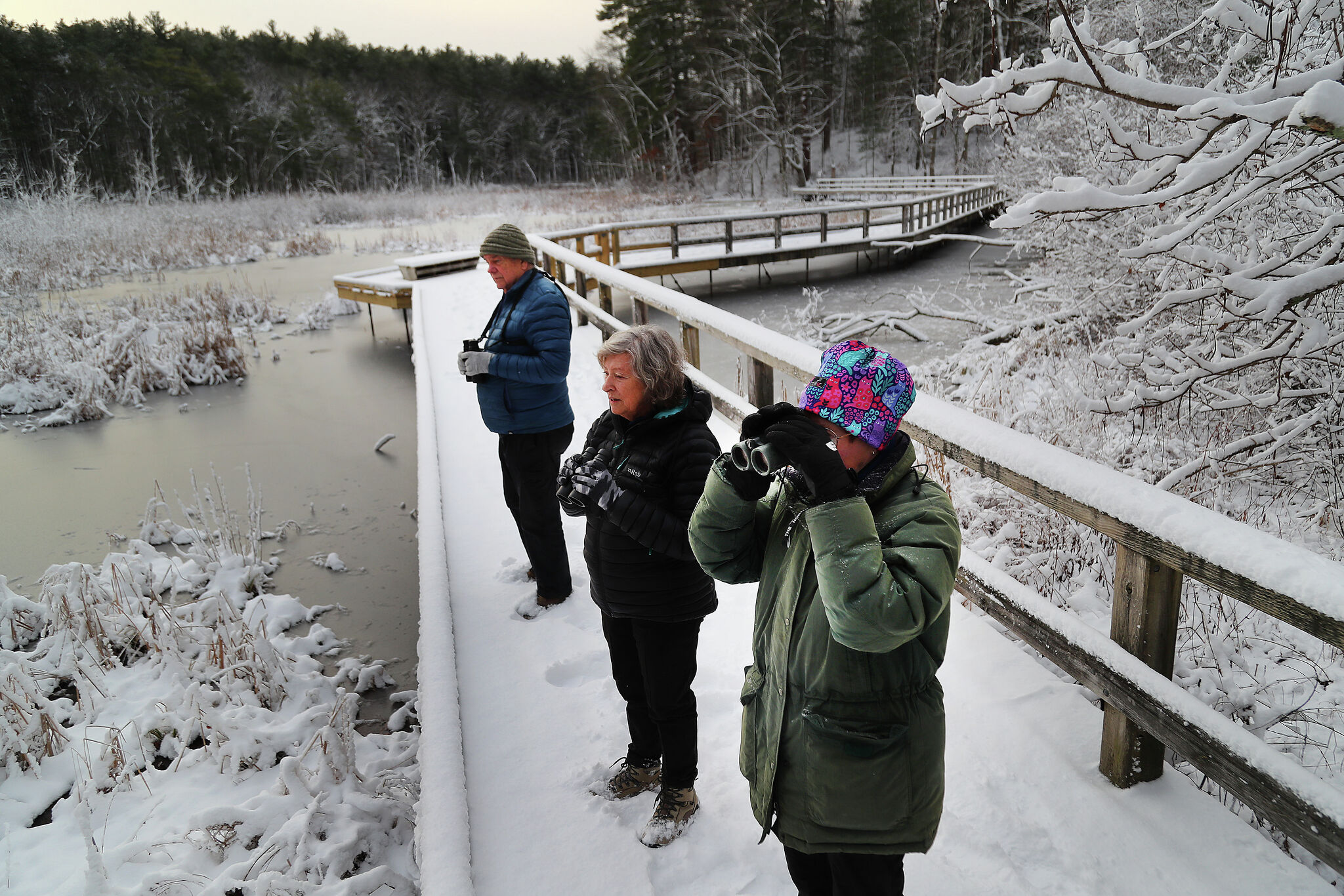 Lee and Booker lead No. 2 Texas past No. 11 North Carolina 79-64 in ACC-SEC challenge