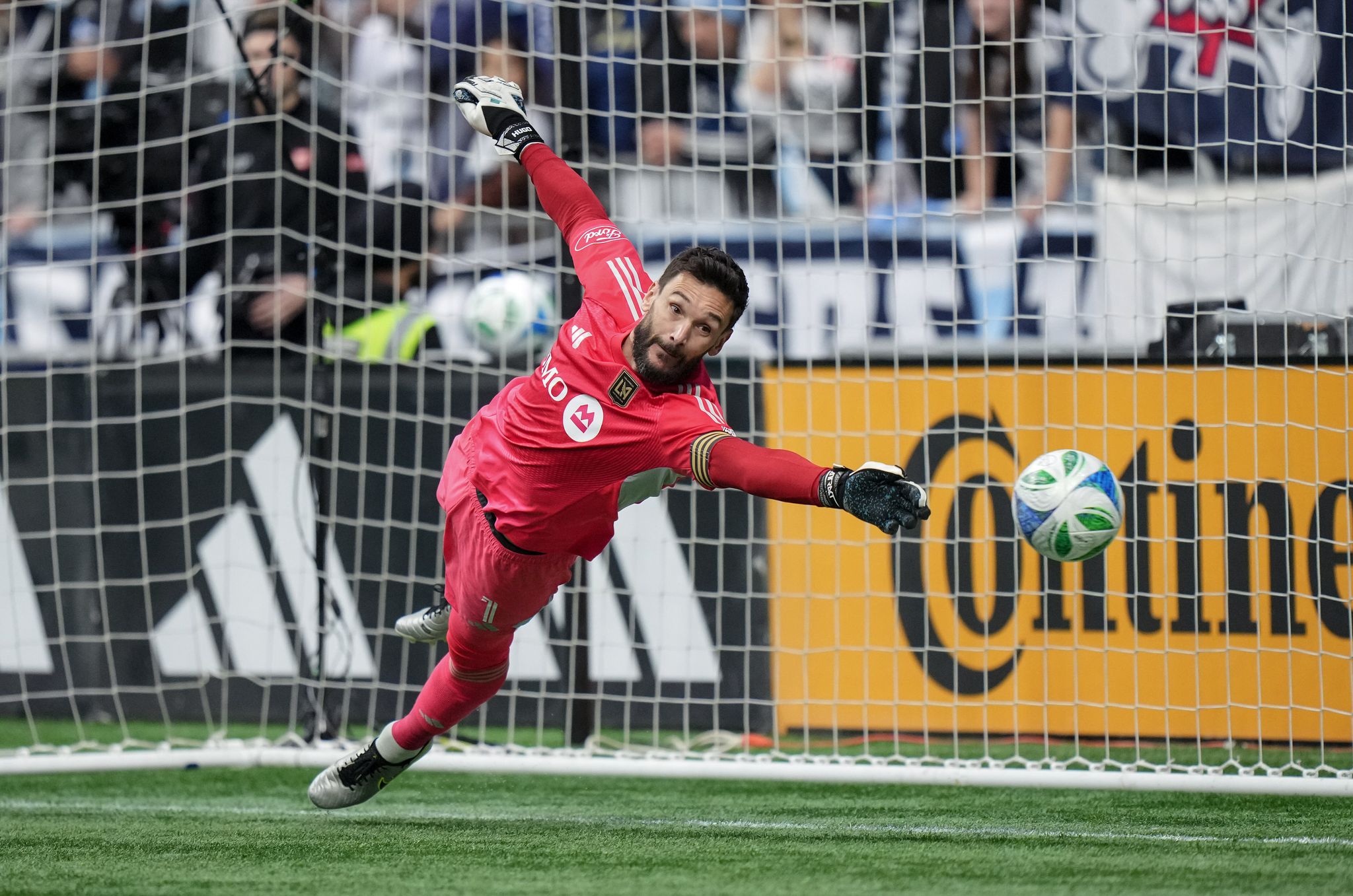 LAFC signs goalkeeper Hugo Lloris to contract extension for next season ...