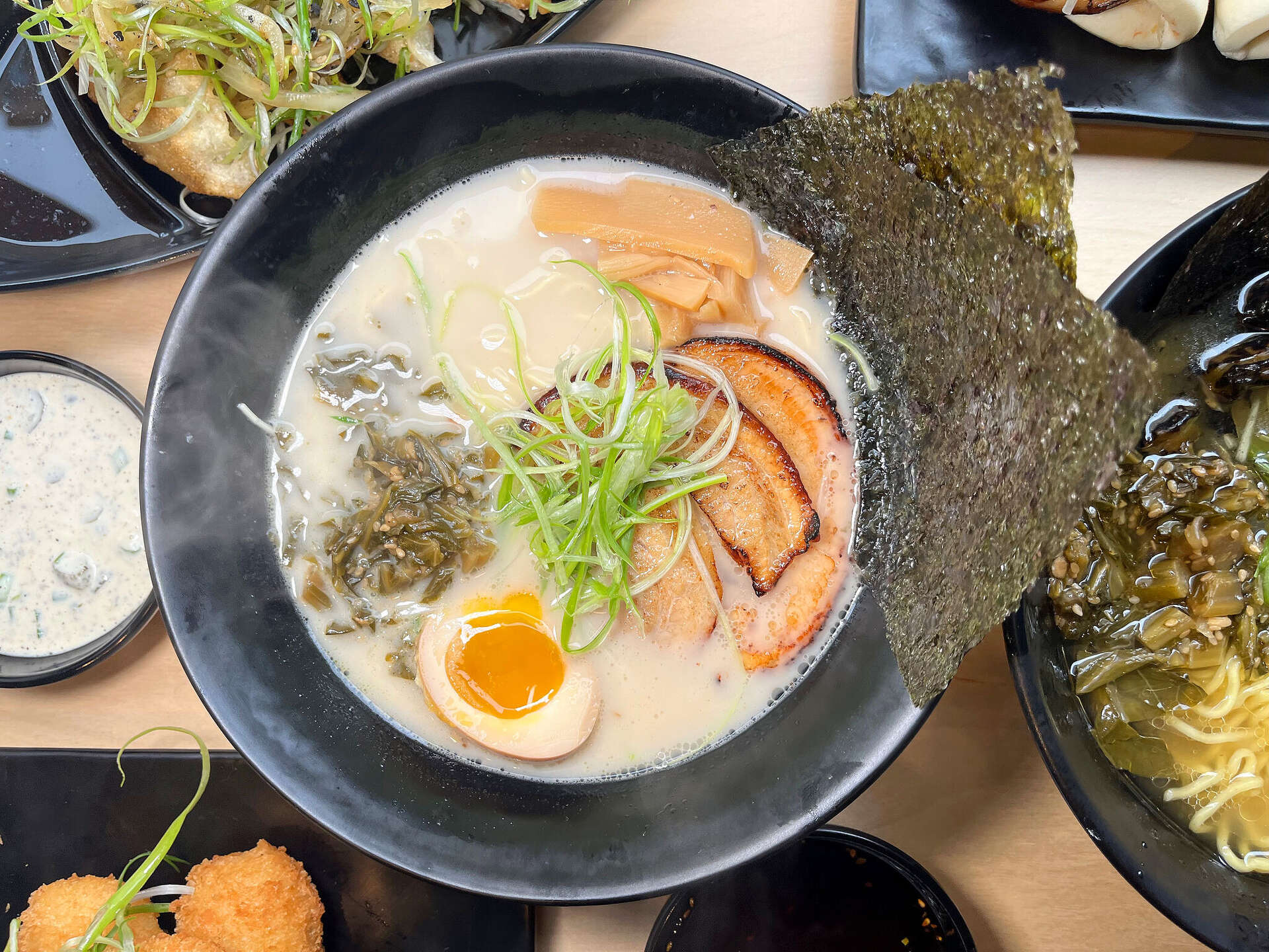 Kaedama Battleship draws large lunch crowd for ramen