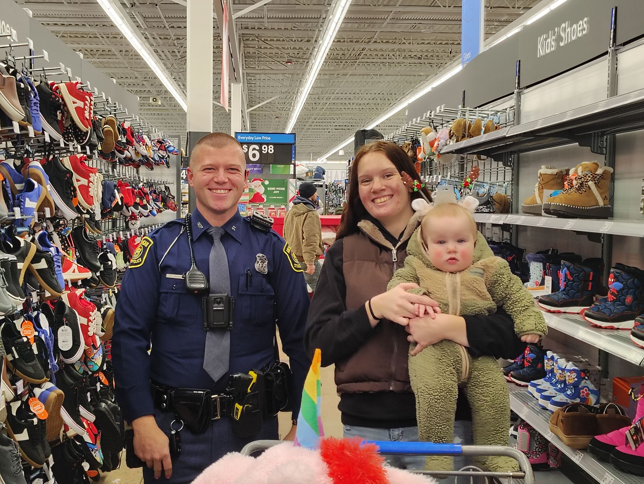 Lee and Booker lead No. 2 Texas past No. 11 North Carolina 79-64 in ACC-SEC challenge