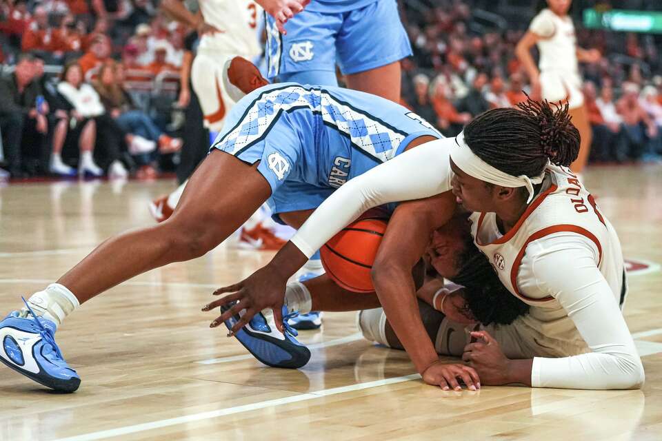 Texas basketball vs North Carolina: Game recap from Longhorns win