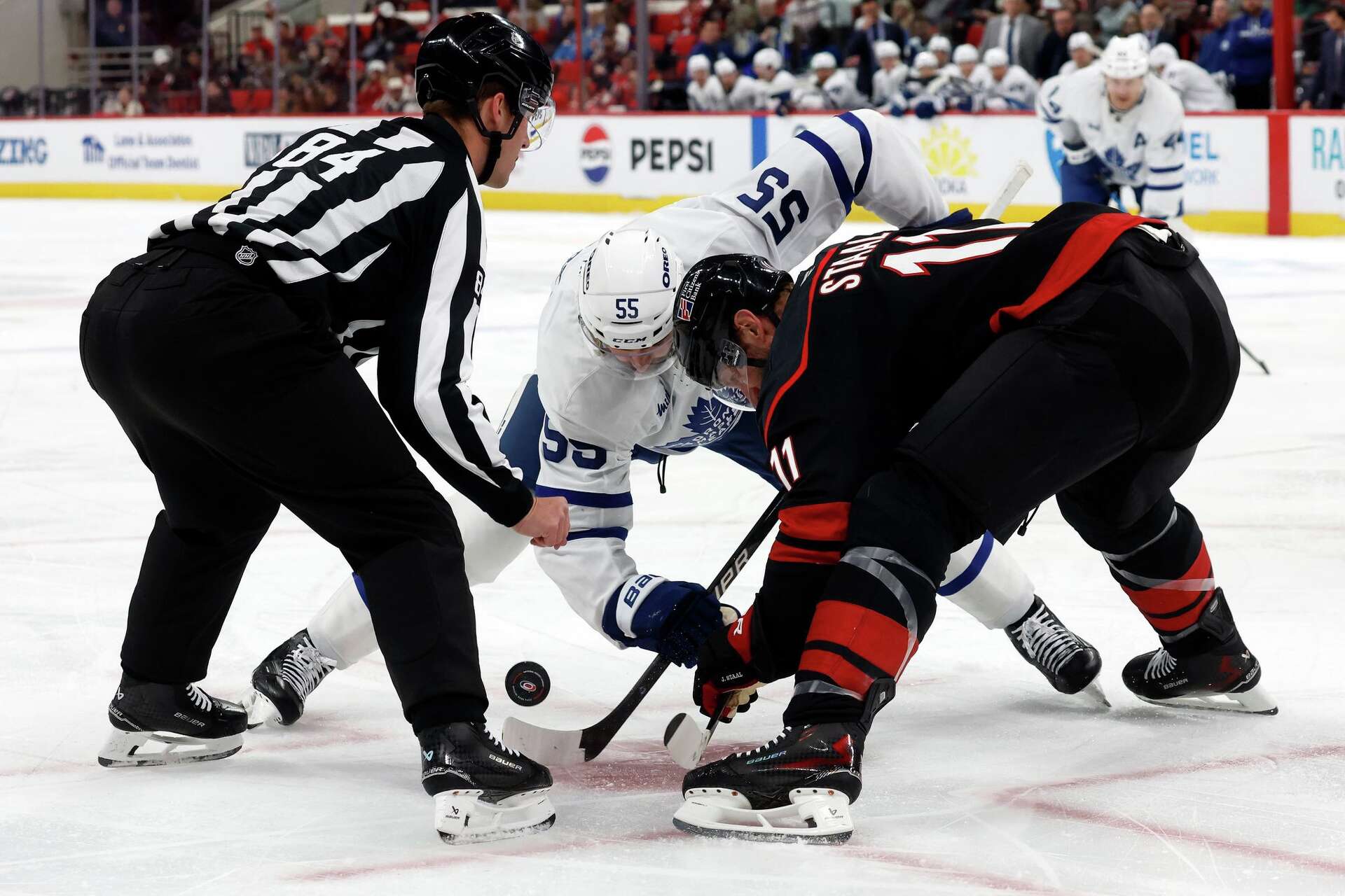 Maple Leafs beat Hurricanes 5-1 to wrap up 6-game trip with 3rd ...