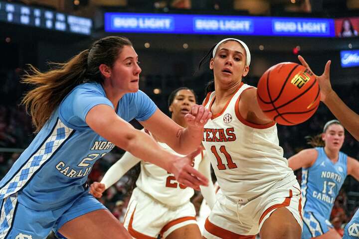 Texas women's basketball beats North Carolina to stay unbeaten