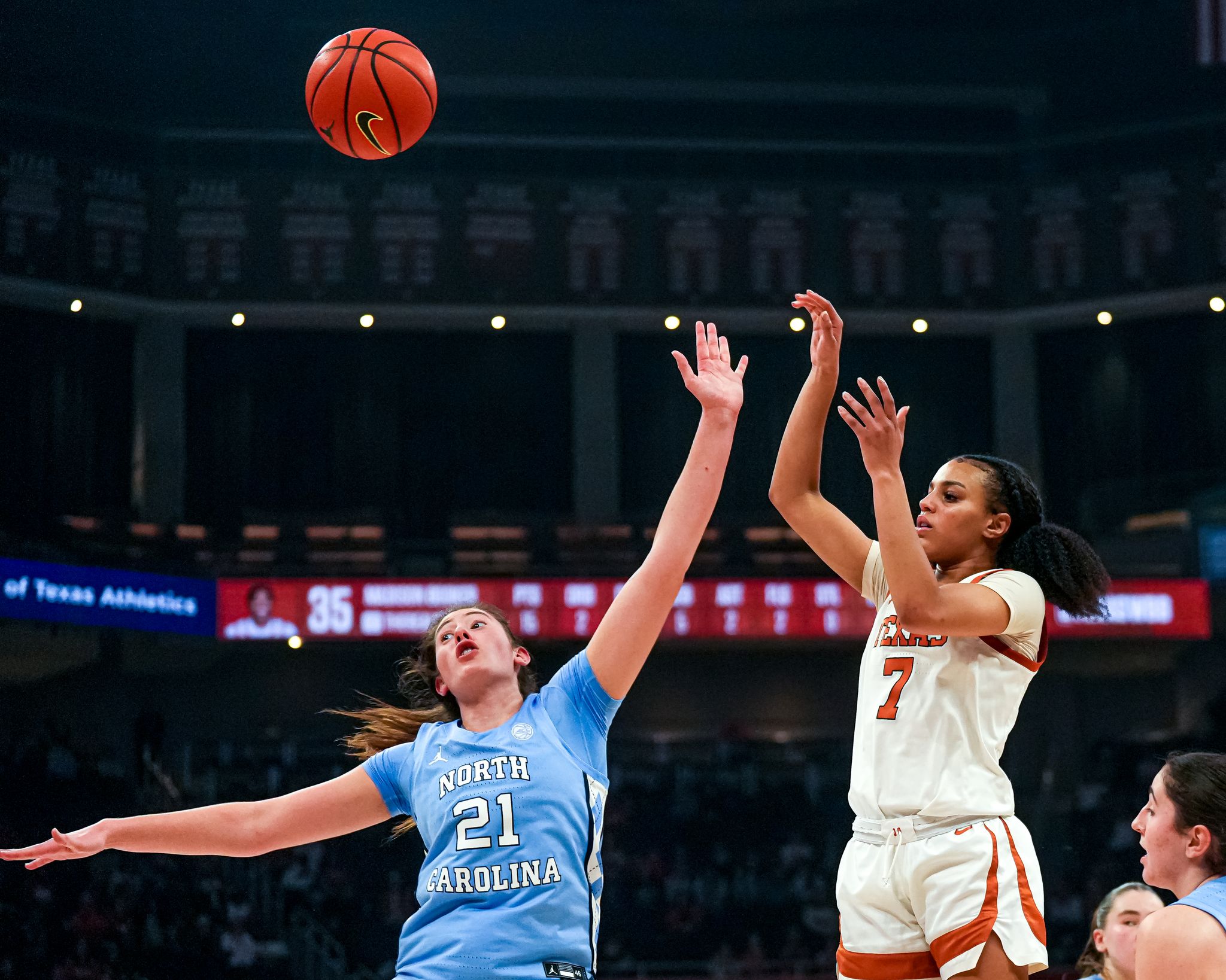 Golden: With guard Jordan Lee emerging, Texas' Big 3 will be a problem