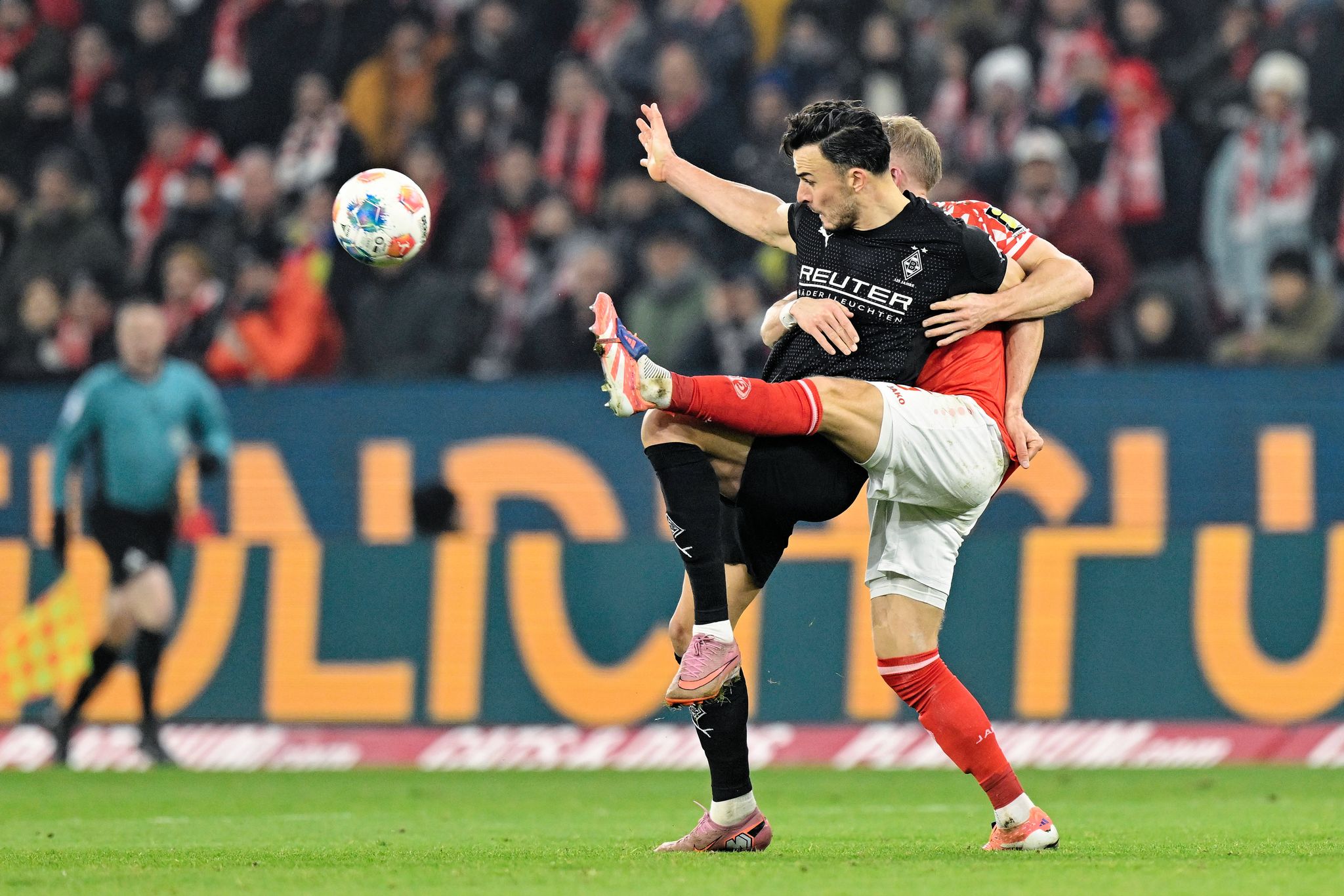 Da Costa own goal sinks bottom club Mainz in home reverse to Borussia ...