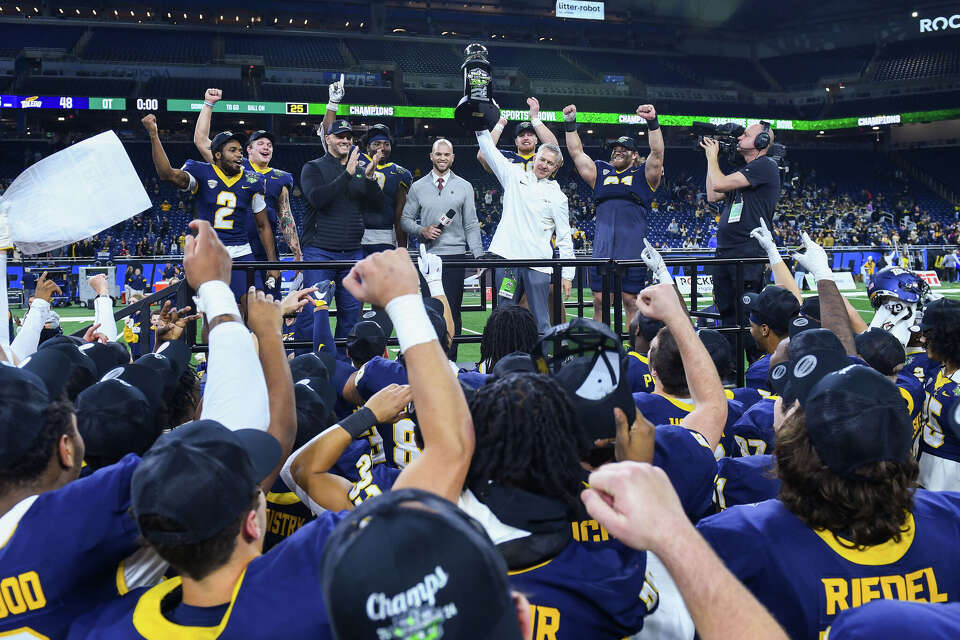 5 things to know about UConn's new football coach Jason Candle