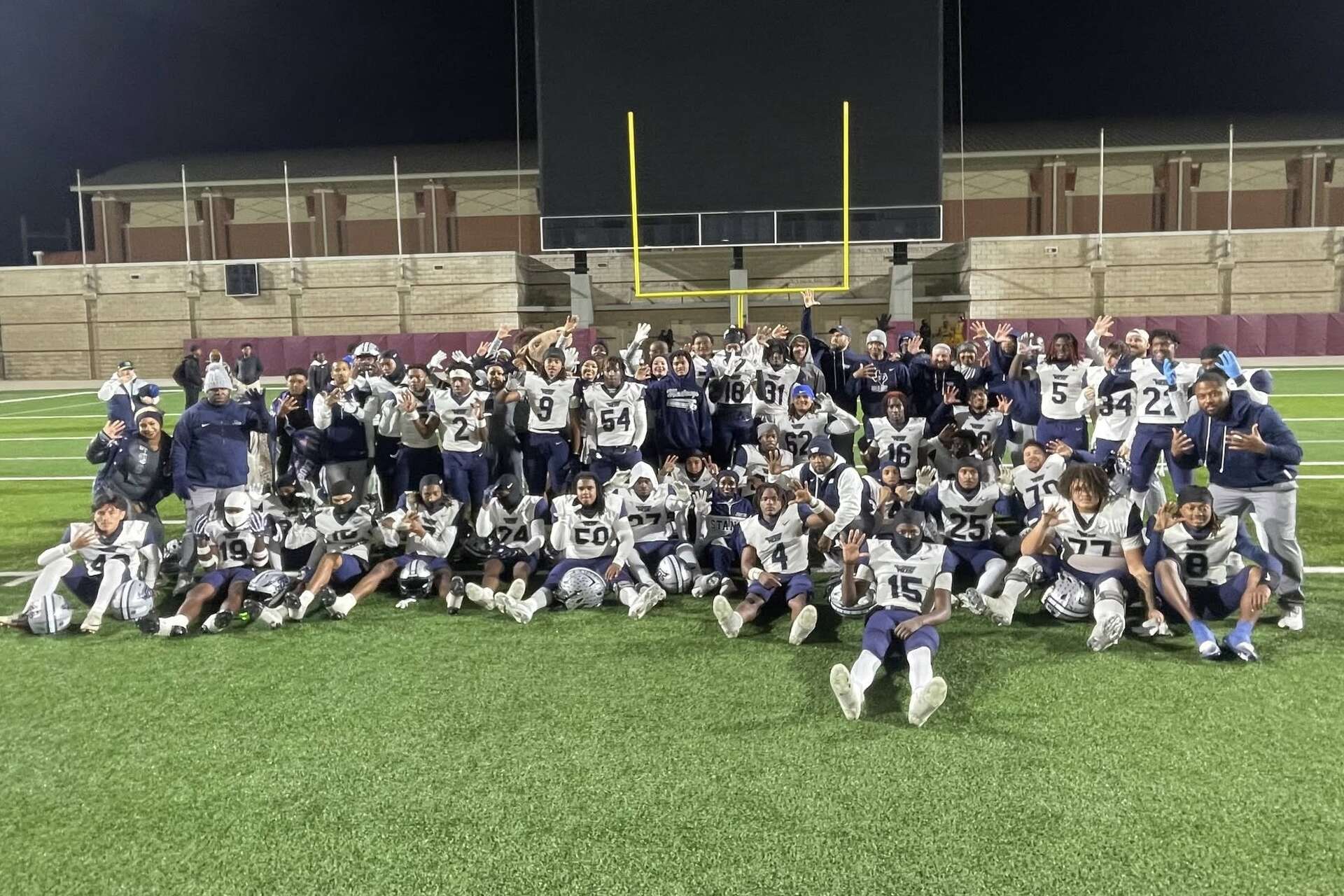 Newton, West Orange-Stark football teams advance to state semifinals