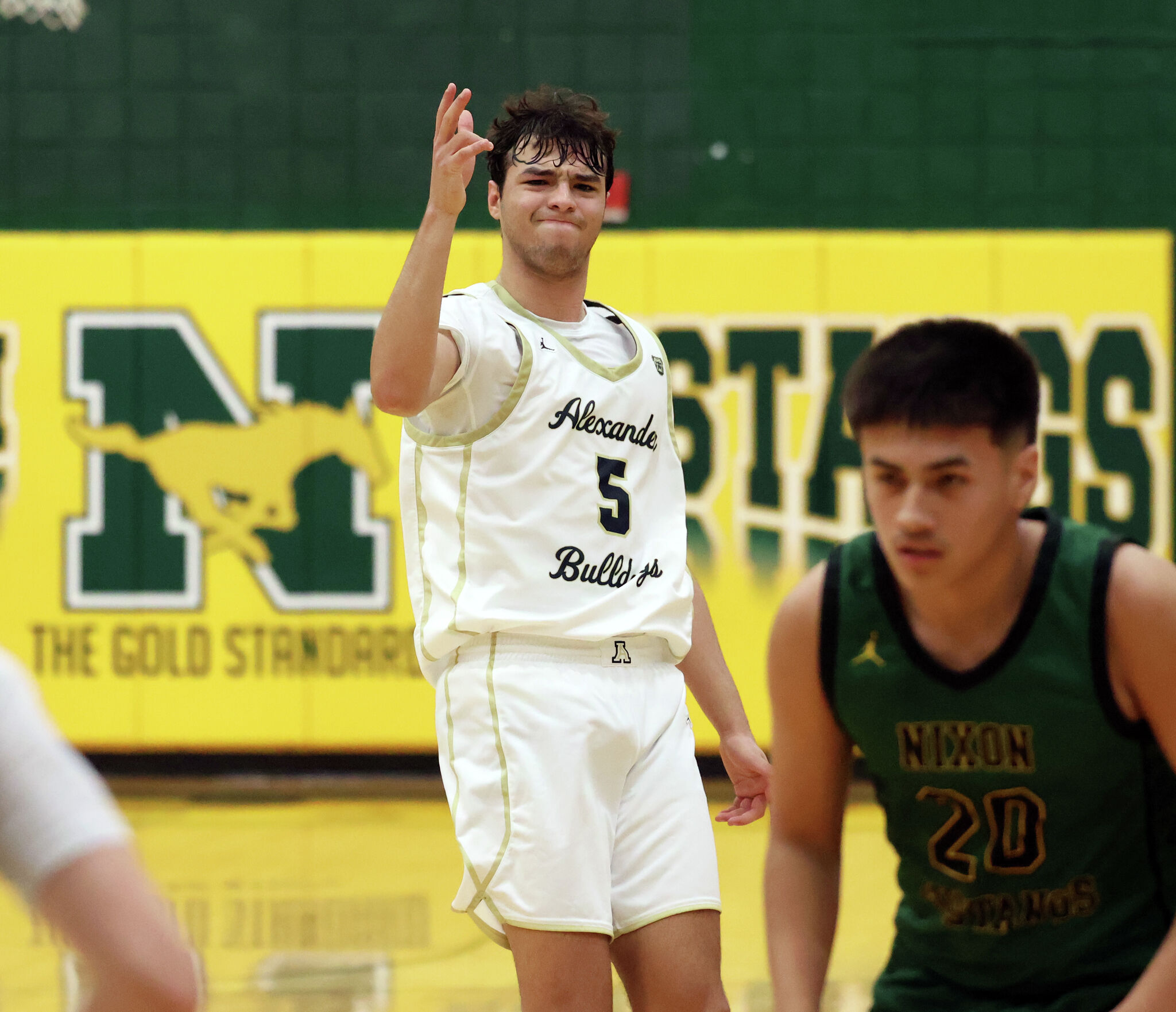 Laredo high school basketball scoreboard: Dec. 18-19