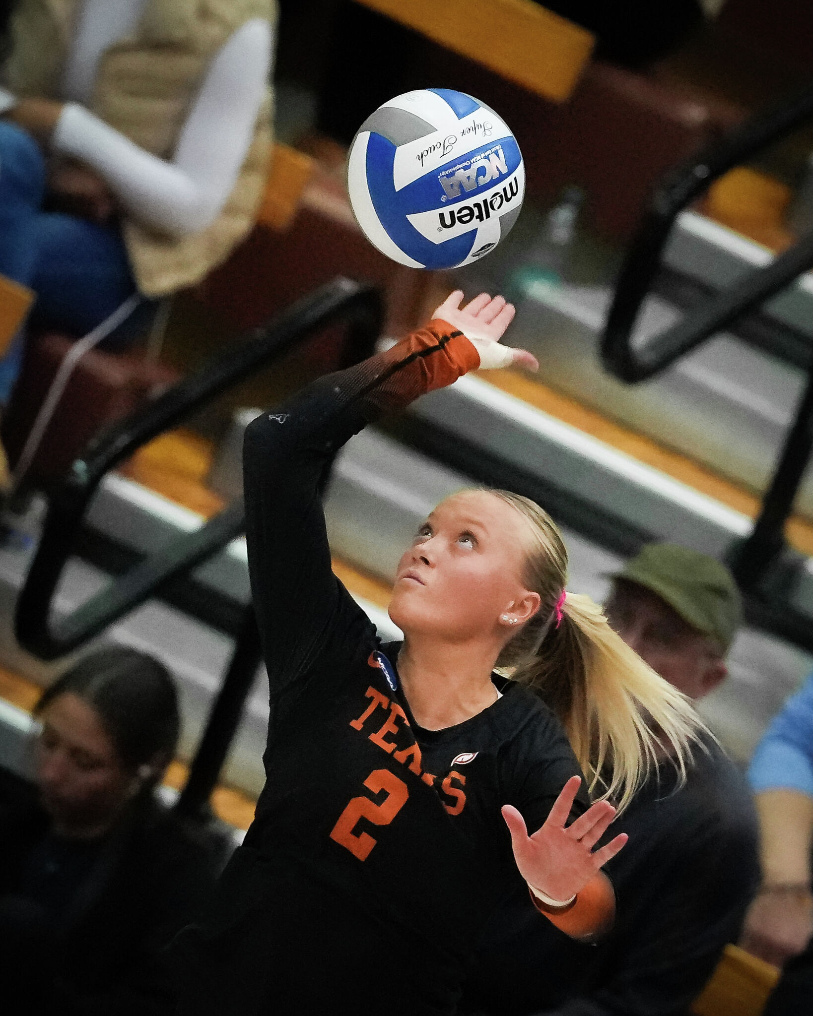 NCAA volleyball tournament: Can Texas fend off upstart Indiana?