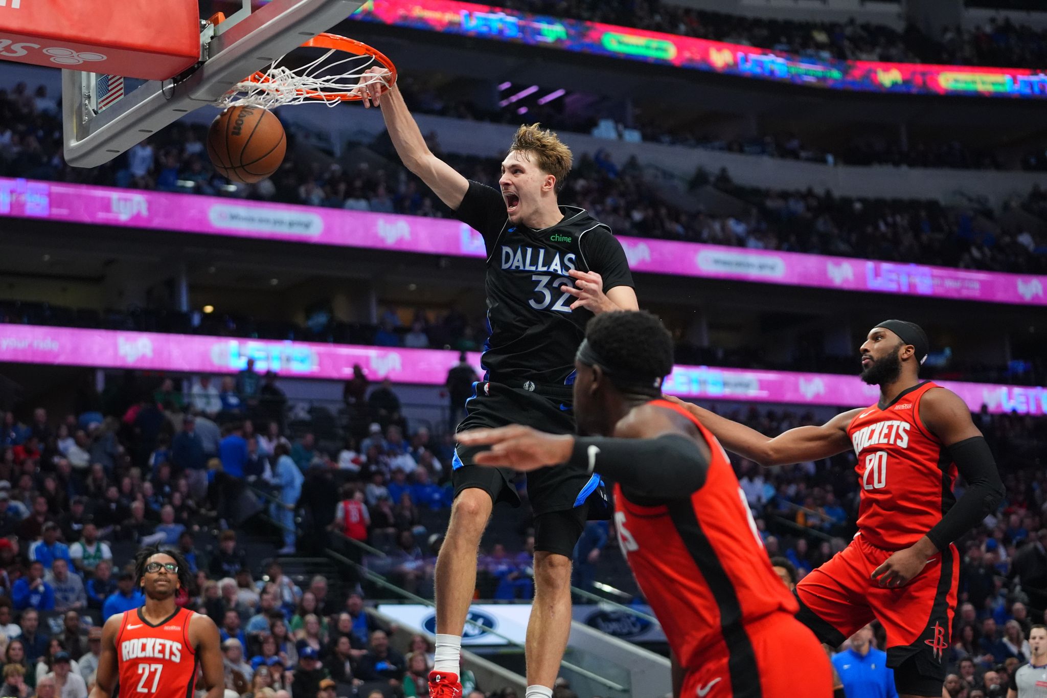 Anthony Davis bounces back from rough game with 29 points as Mavs beat ...