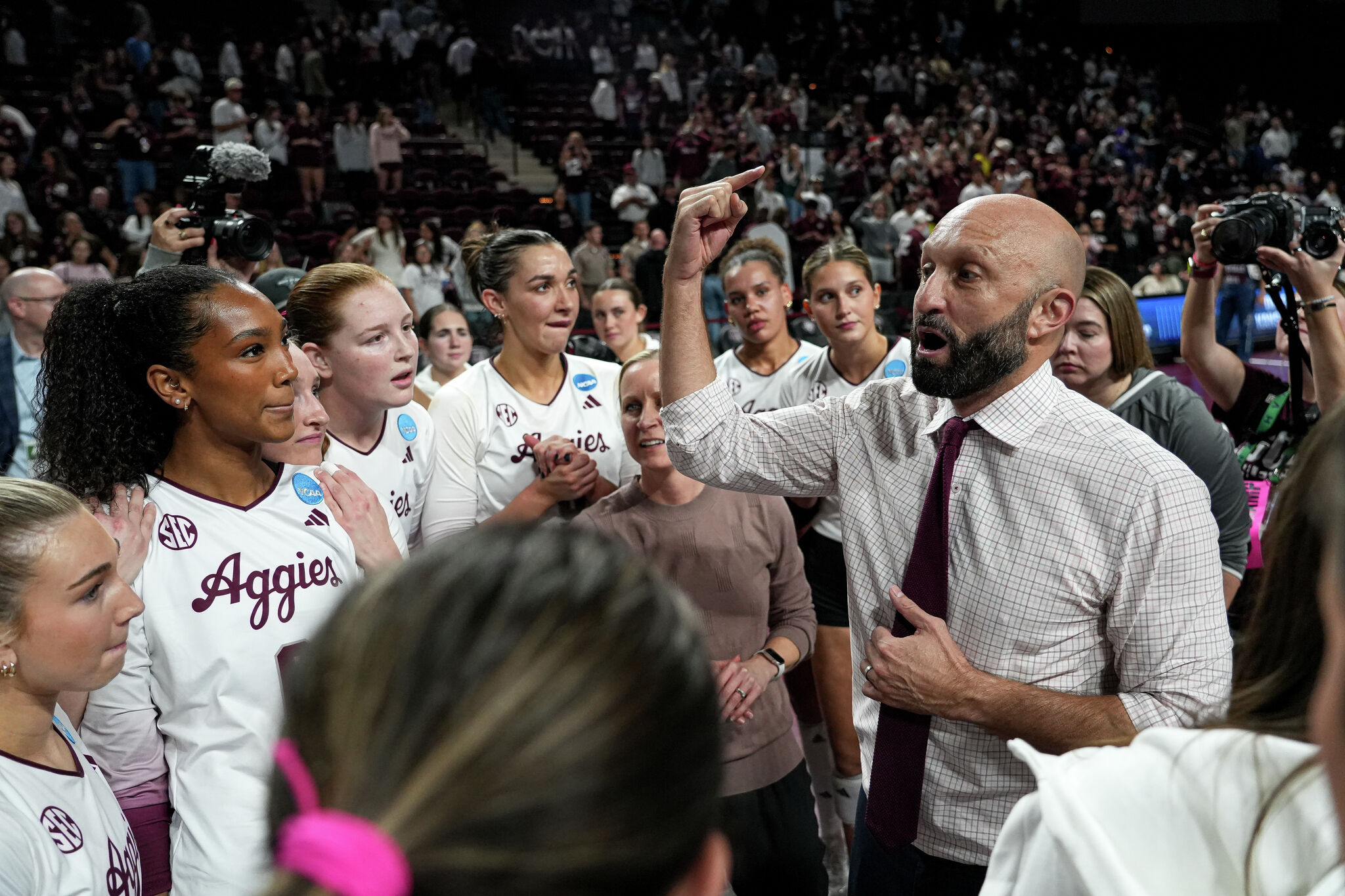 Texas A&M volleyball's Jamie Morrison named AVCA coach of the year