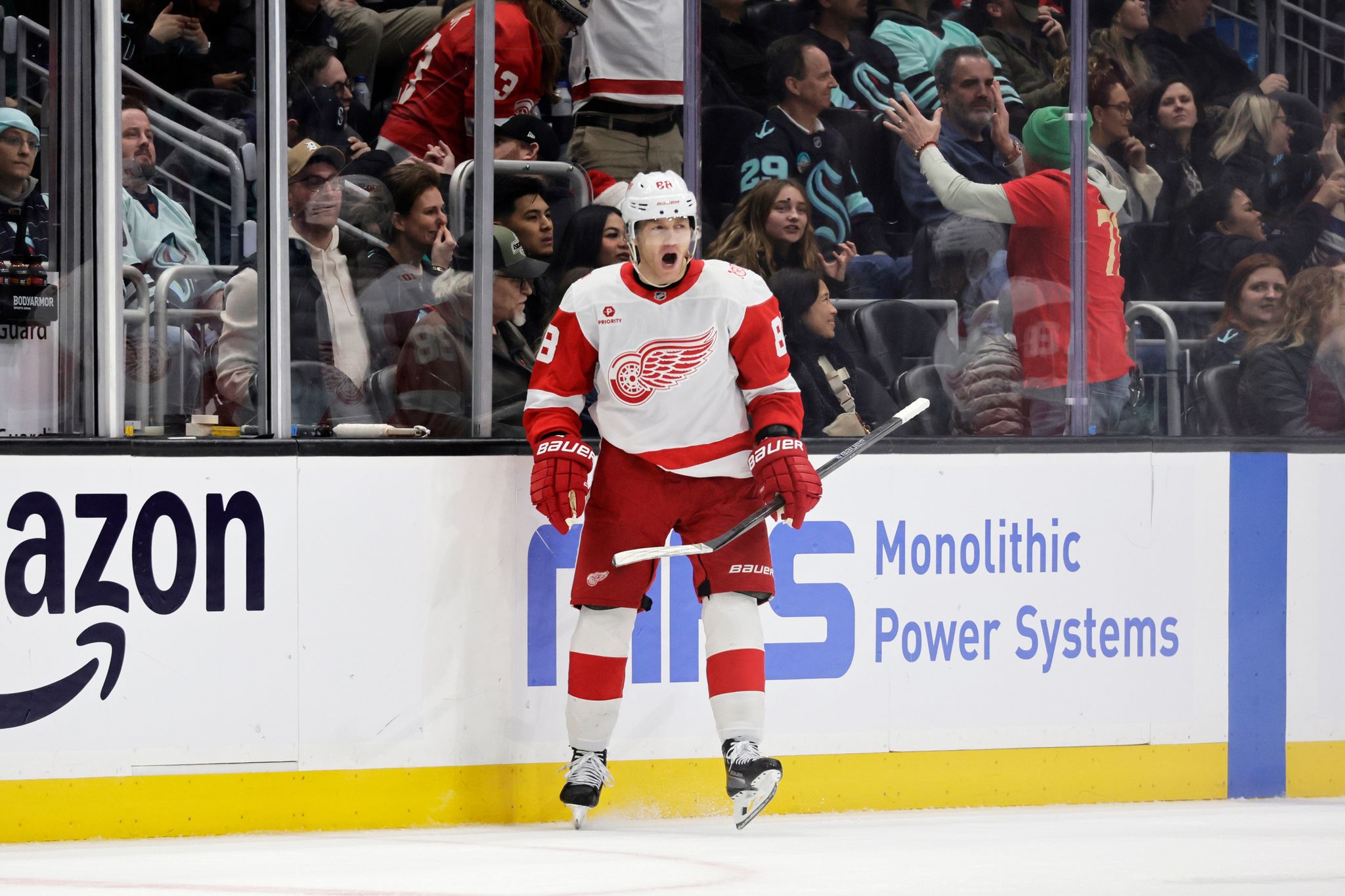 Kane scores late in 3rd period to help Red Wings beat Kraken 4-3