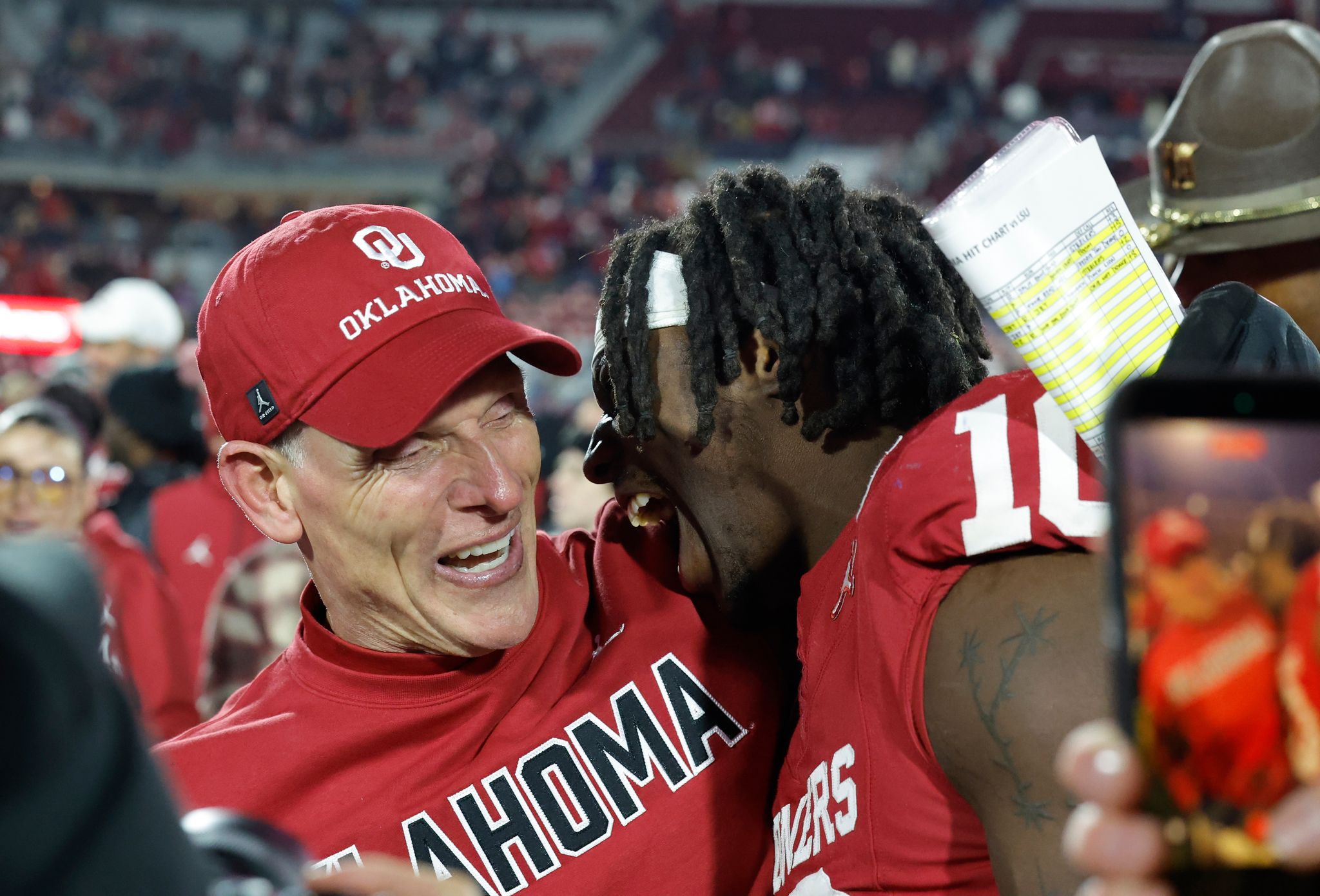 Brent Venables' aggressive defense gives Oklahoma a different look than ...