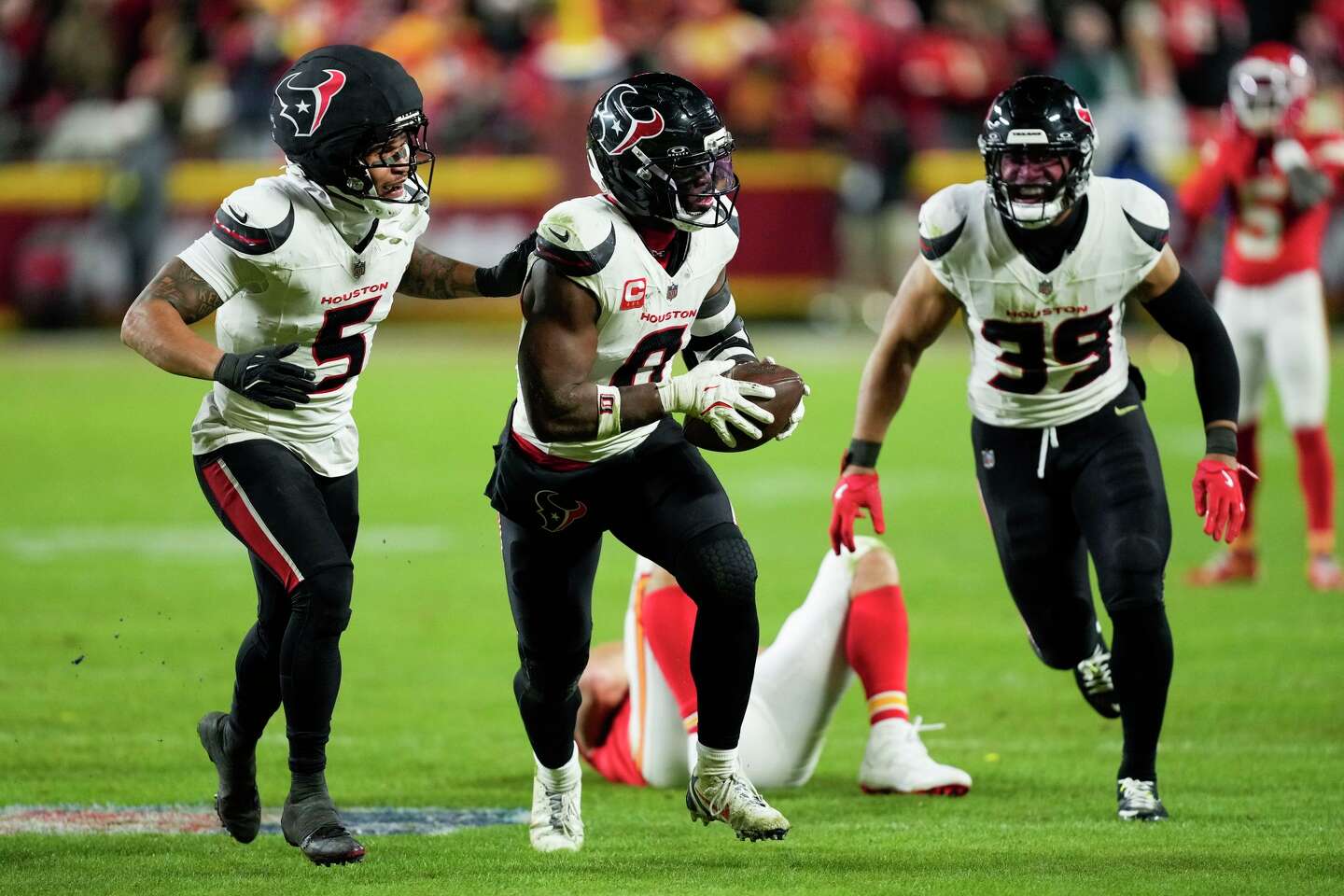 Houston Texans knock off Kansas City Chiefs in Week 14