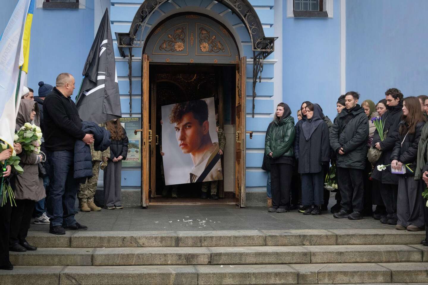 The top AP photos from Ukraine in 2025 show its grief and grit in ...