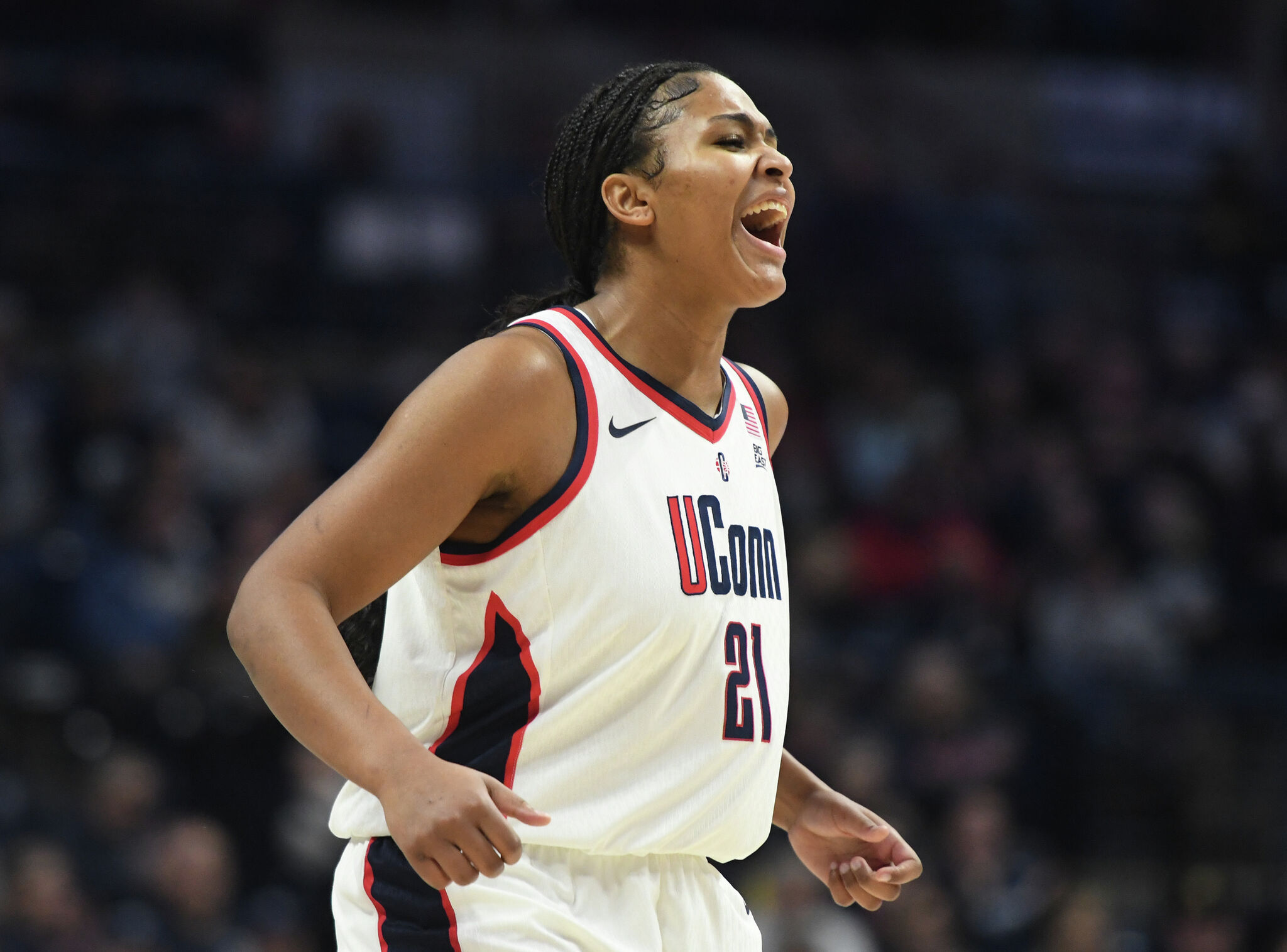 Sarah Strong lead UConn women's basketball team vs. USC
