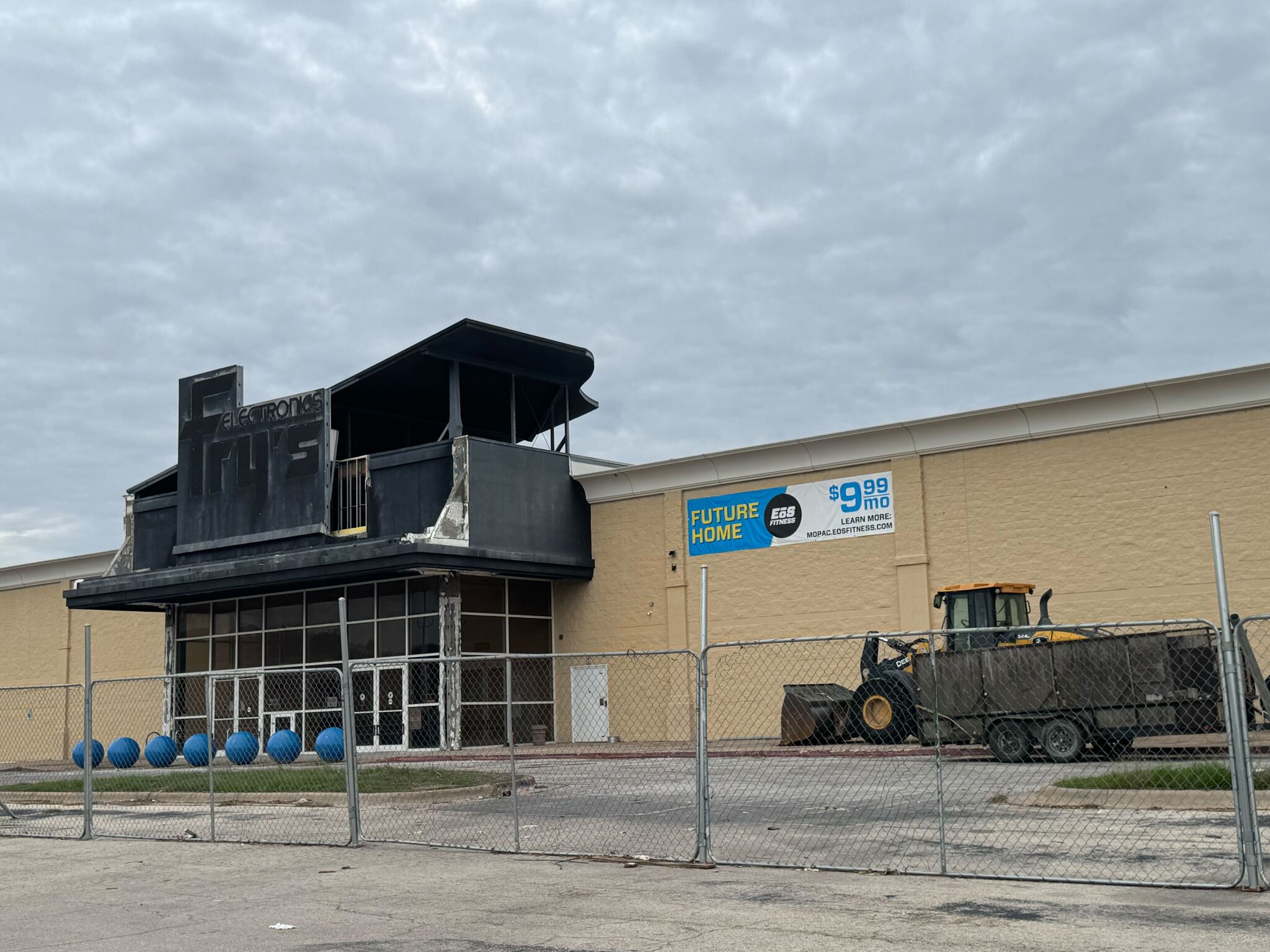 Micro Center to open Austin store at Fry's in 2026