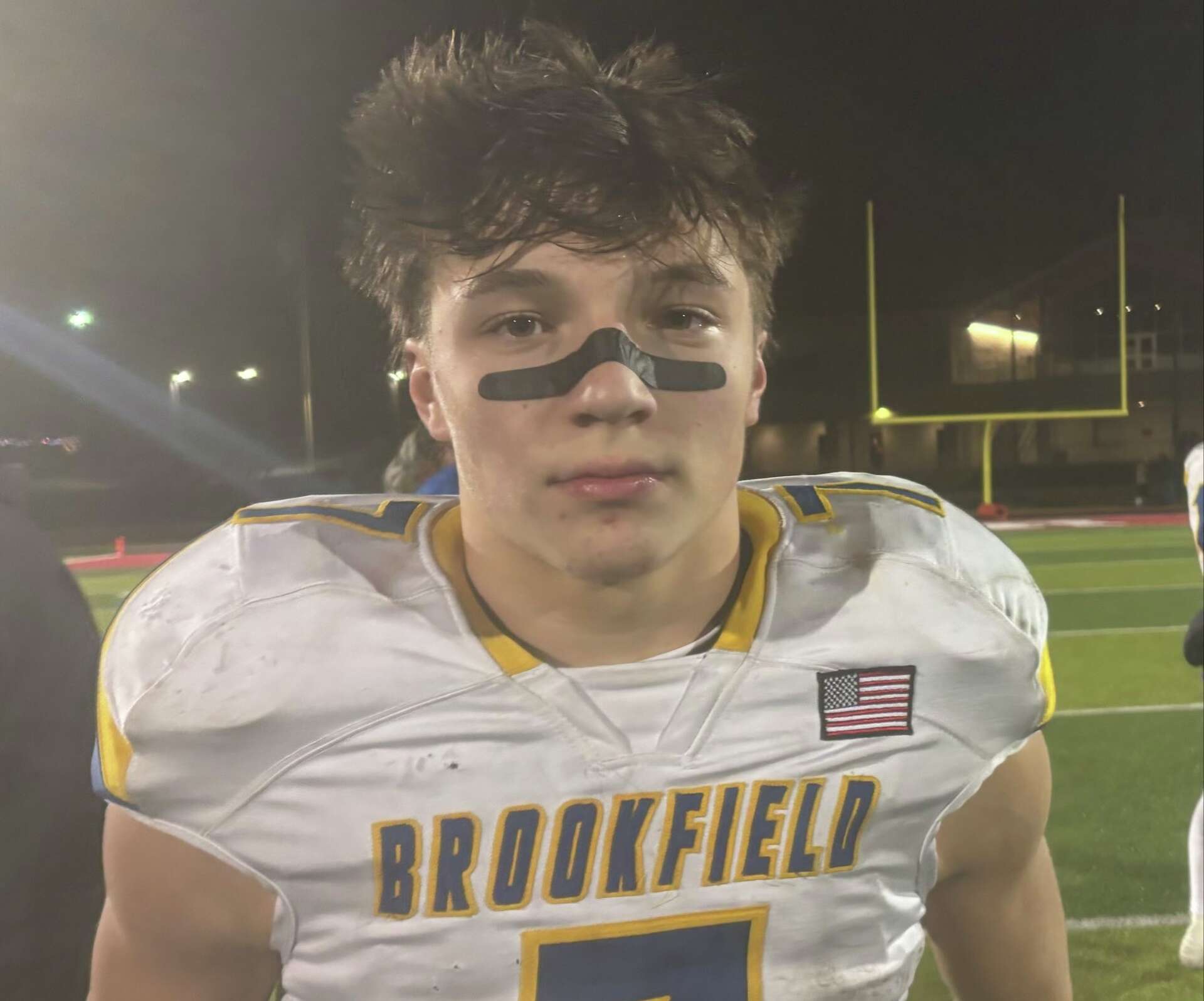 Brookfield football advances to CIAC Class M final, tops St. Joseph