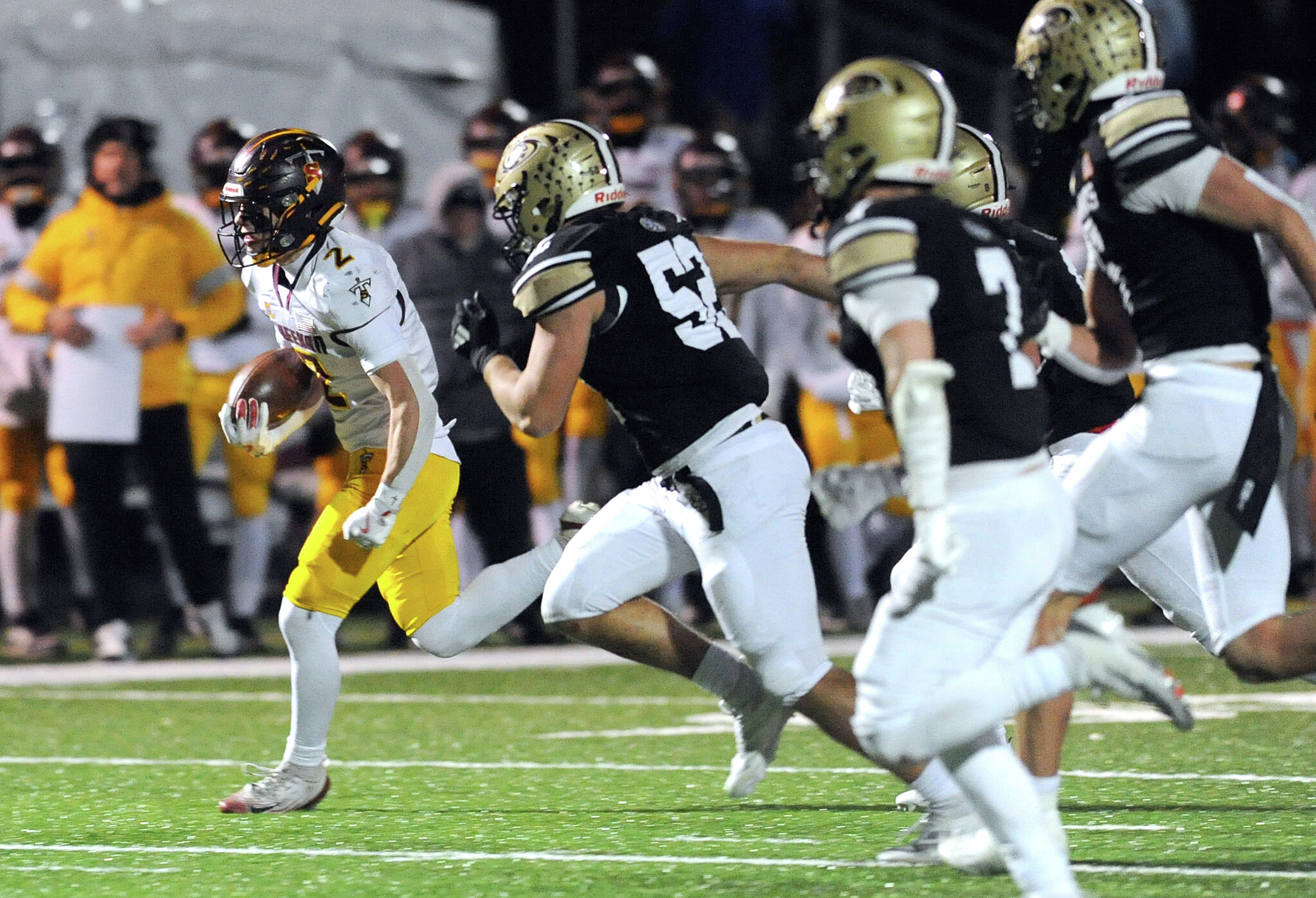 Durant, Sheehan football run past Woodland in CIAC Class S semifinals