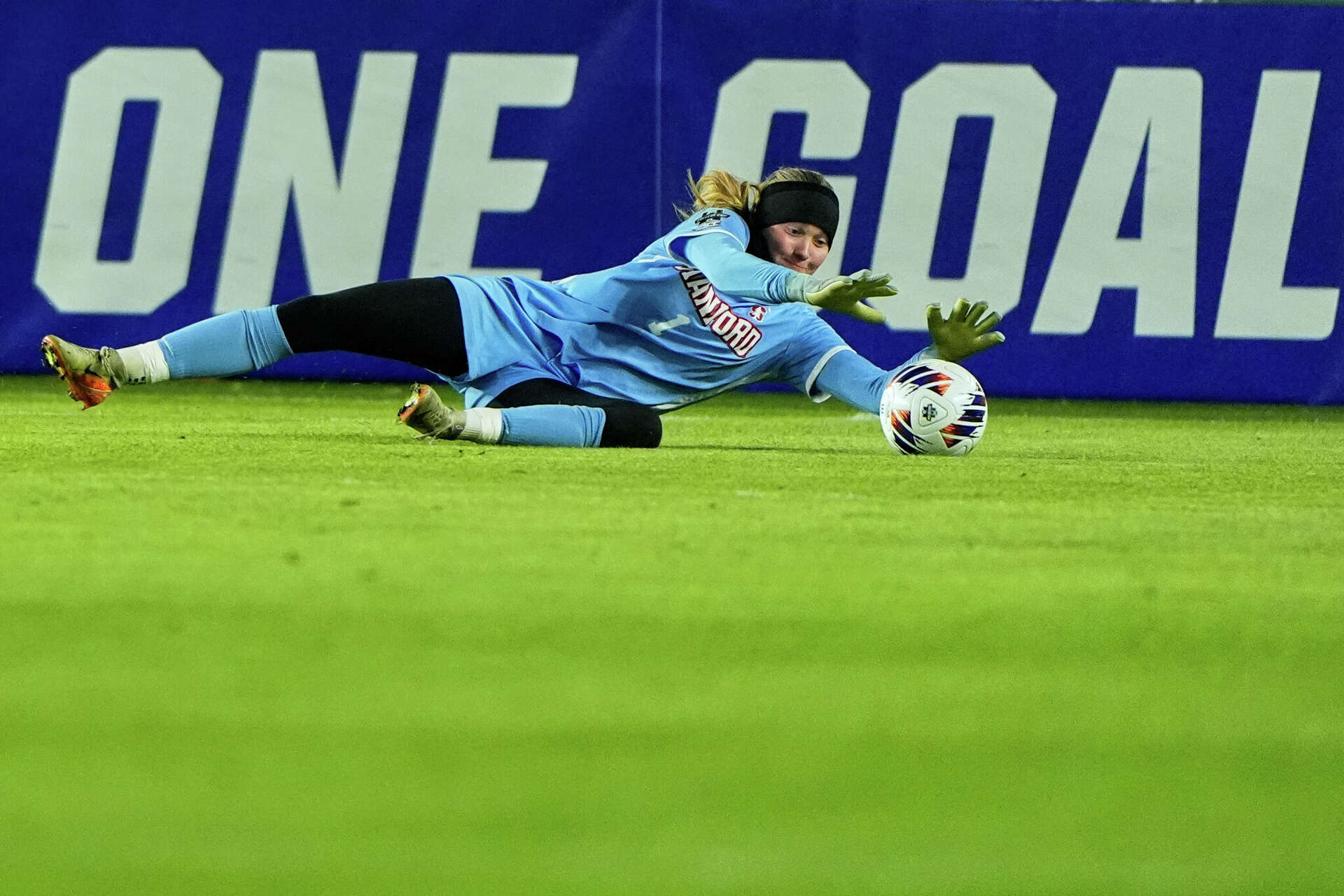 Stanford falters in College Cup soccer final, lose 1-0 to Florida St.