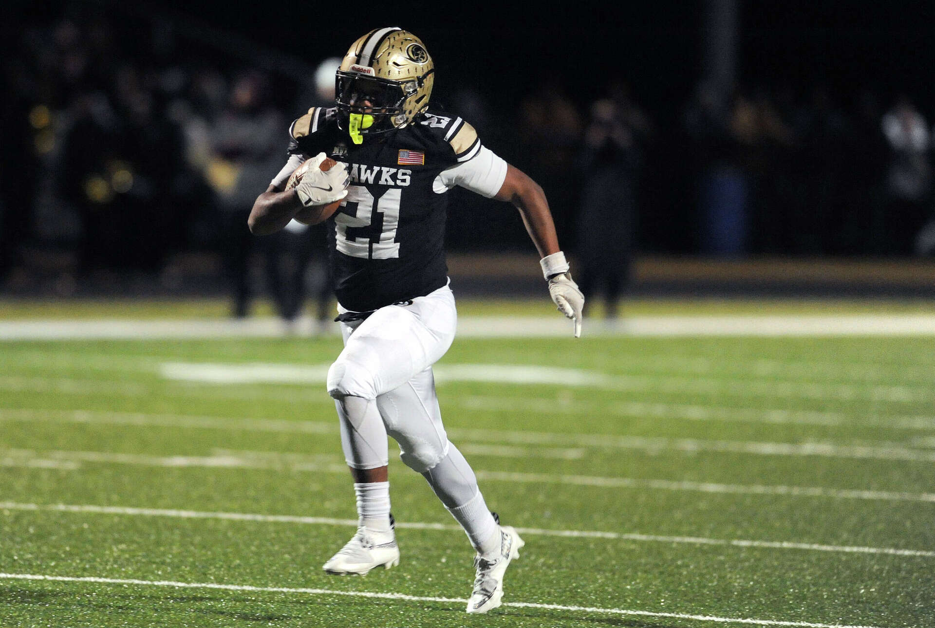 Durant, Sheehan football run past Woodland in CIAC Class S semifinals