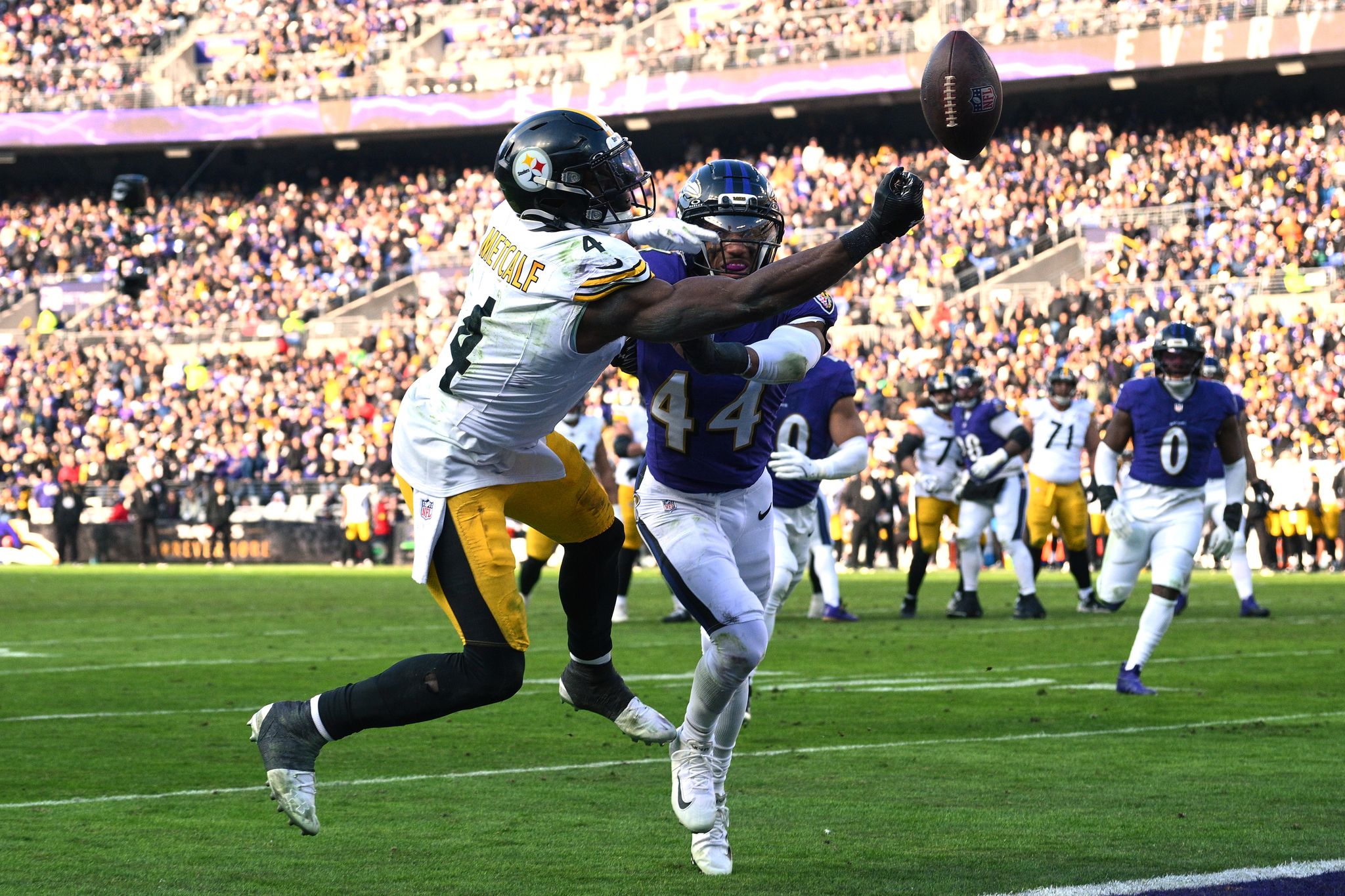 Steelers WR DK Metcalf expected to play vs. Dolphins after going to the ...