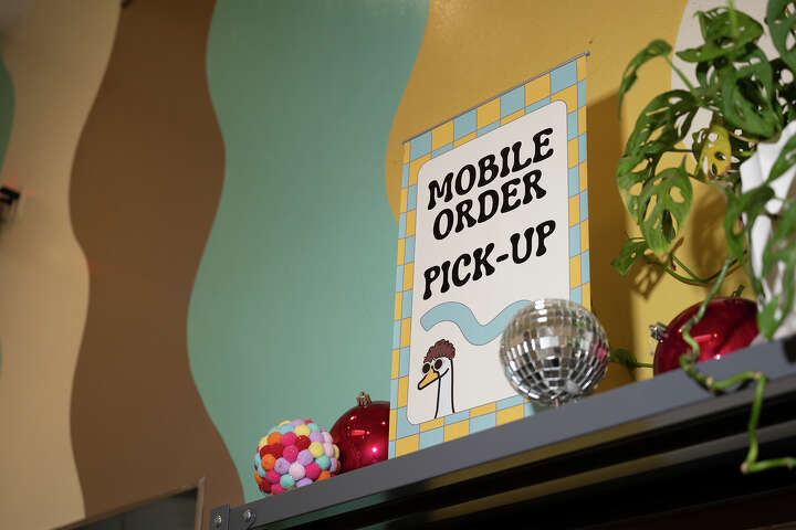 The little Calif. coffee shop crushing Starbucks, one latte at a time