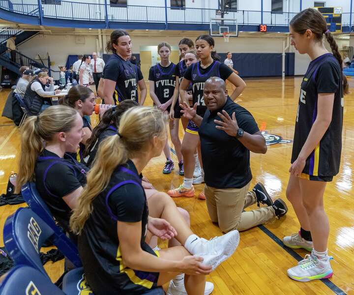 Albany Academy girls' basketball defeats Voorheesville