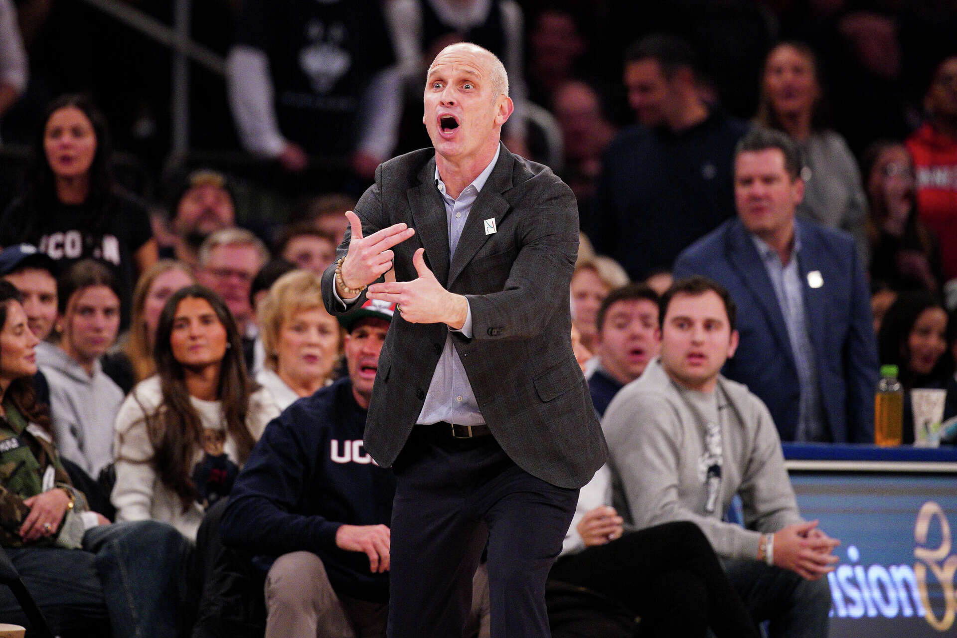 Recap: UConn beats Florida 77-73 in Jimmy V Classic at MSG