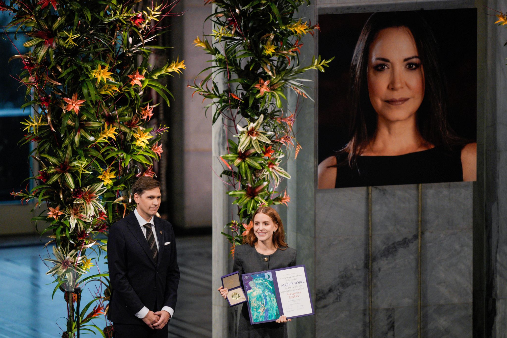 Laurada con el Nobel, María Corina Machado aparece en público por ...