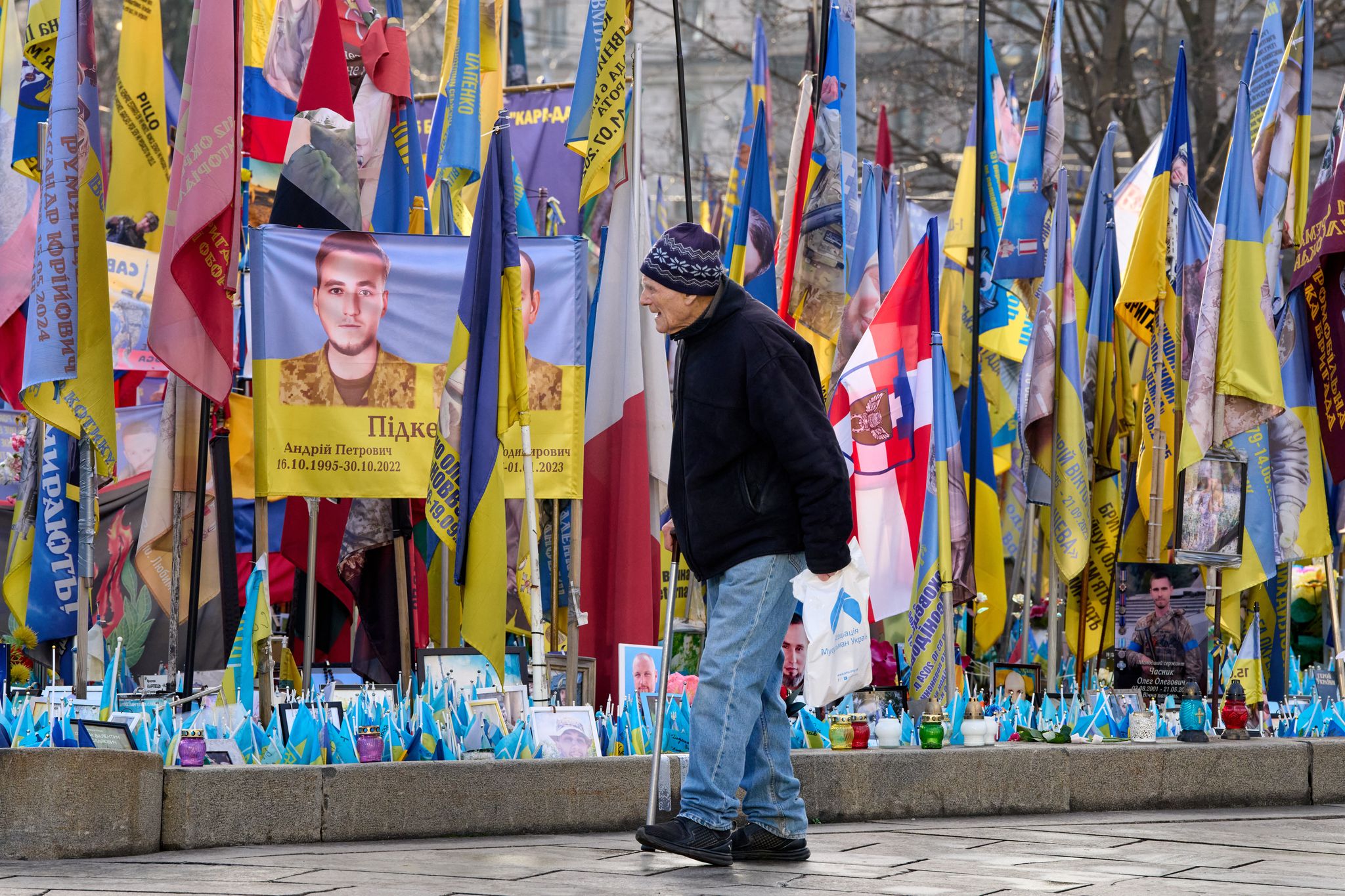 Ukraine to give revised peace plans to US as Kyiv readies for more ...