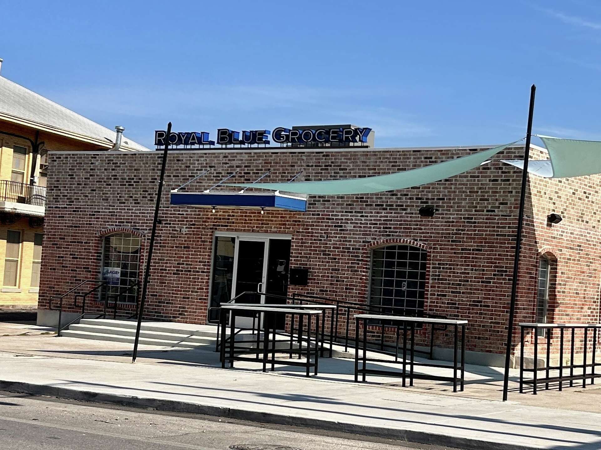 Royal Blue Grocery expands with newest San Antonio location